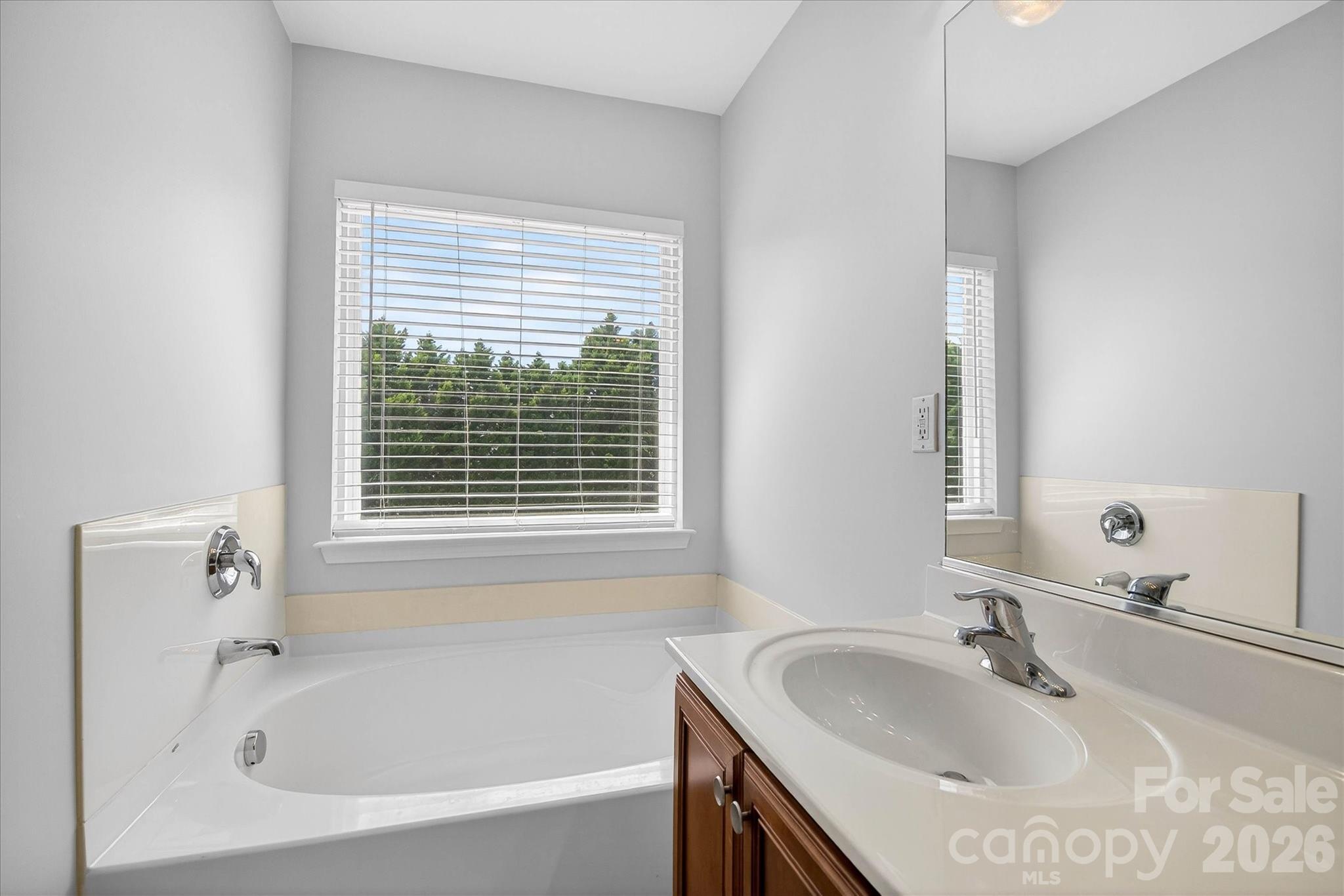 2009 Cambridge Beltway Drive, Charlotte, NC - photo 25 of 29