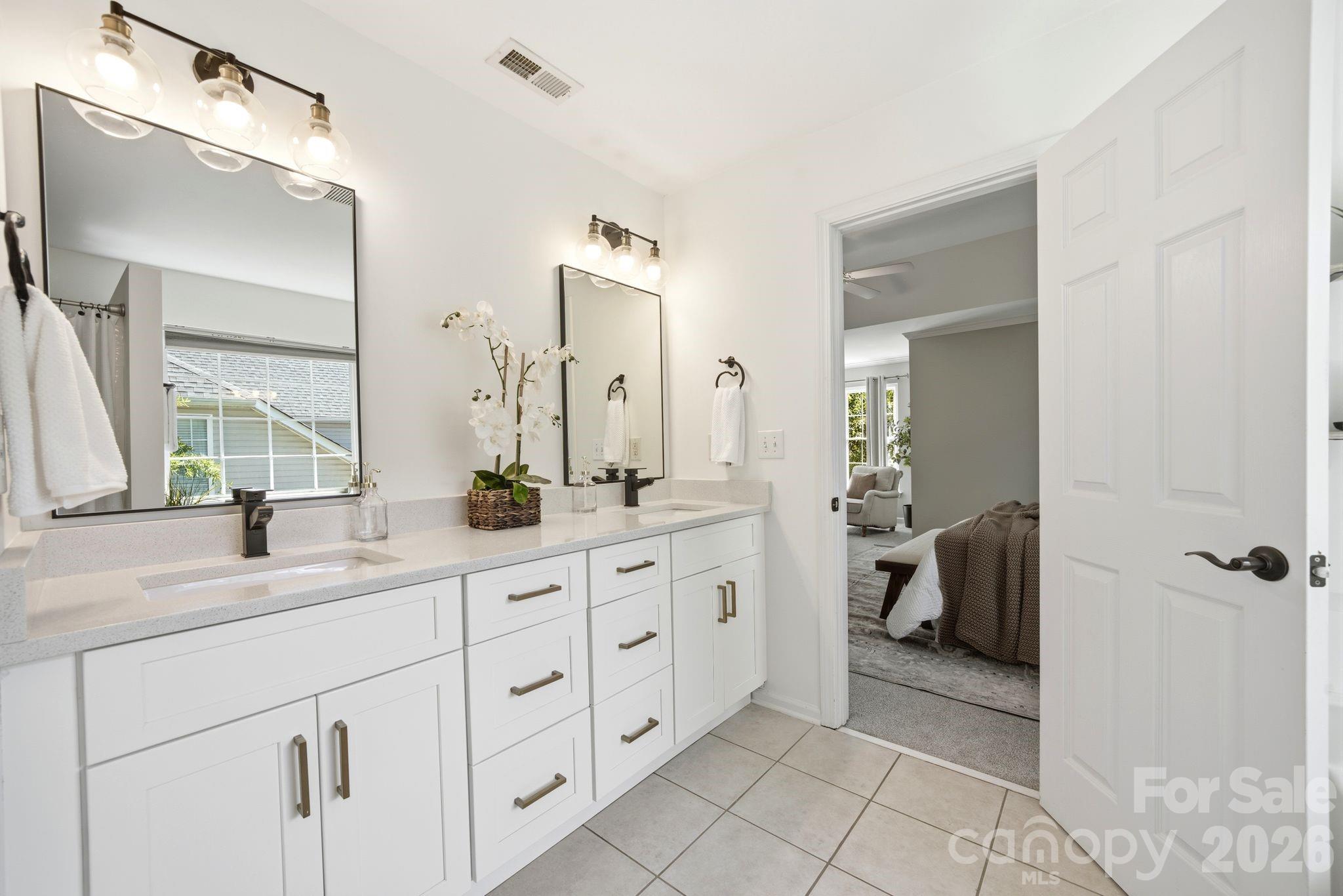 Photo 4 of 16214 Grafham Circle, Huntersville, NC