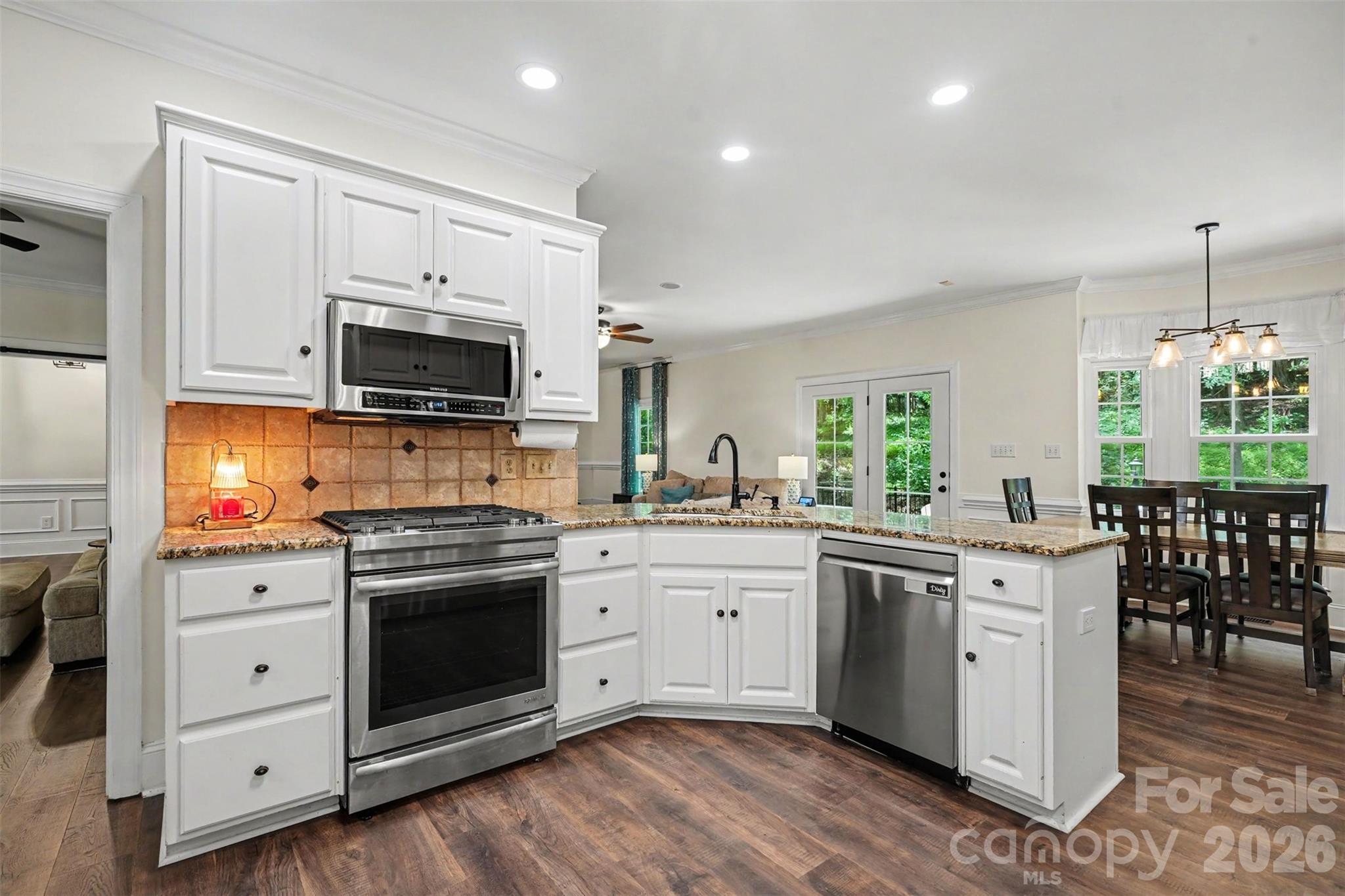 Photo 12 of 6128 Lake Providence Lane, Charlotte, NC