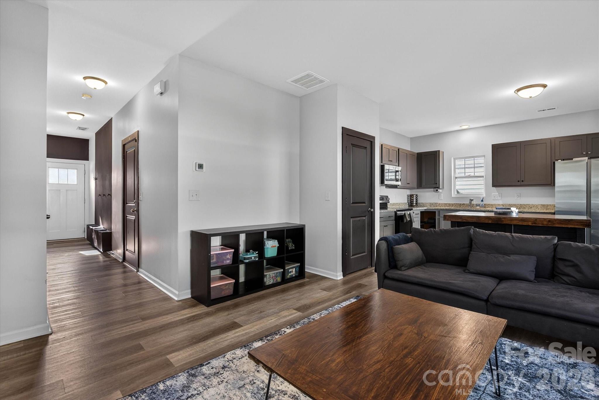 Photo 15 of 548 Kingsway Circle, Charlotte, NC