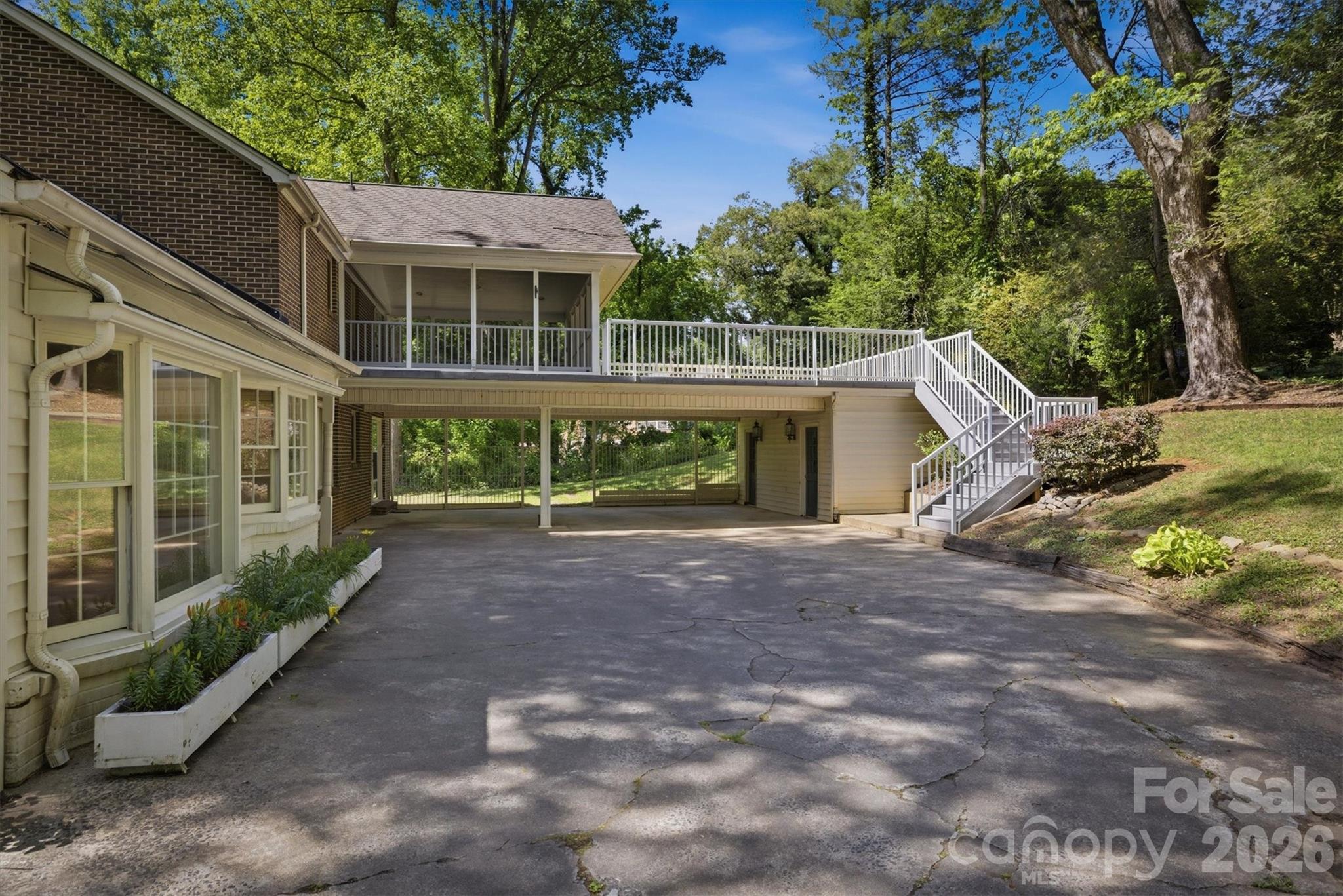 102 Woodland Drive, Morganton, NC - photo 9 of 46