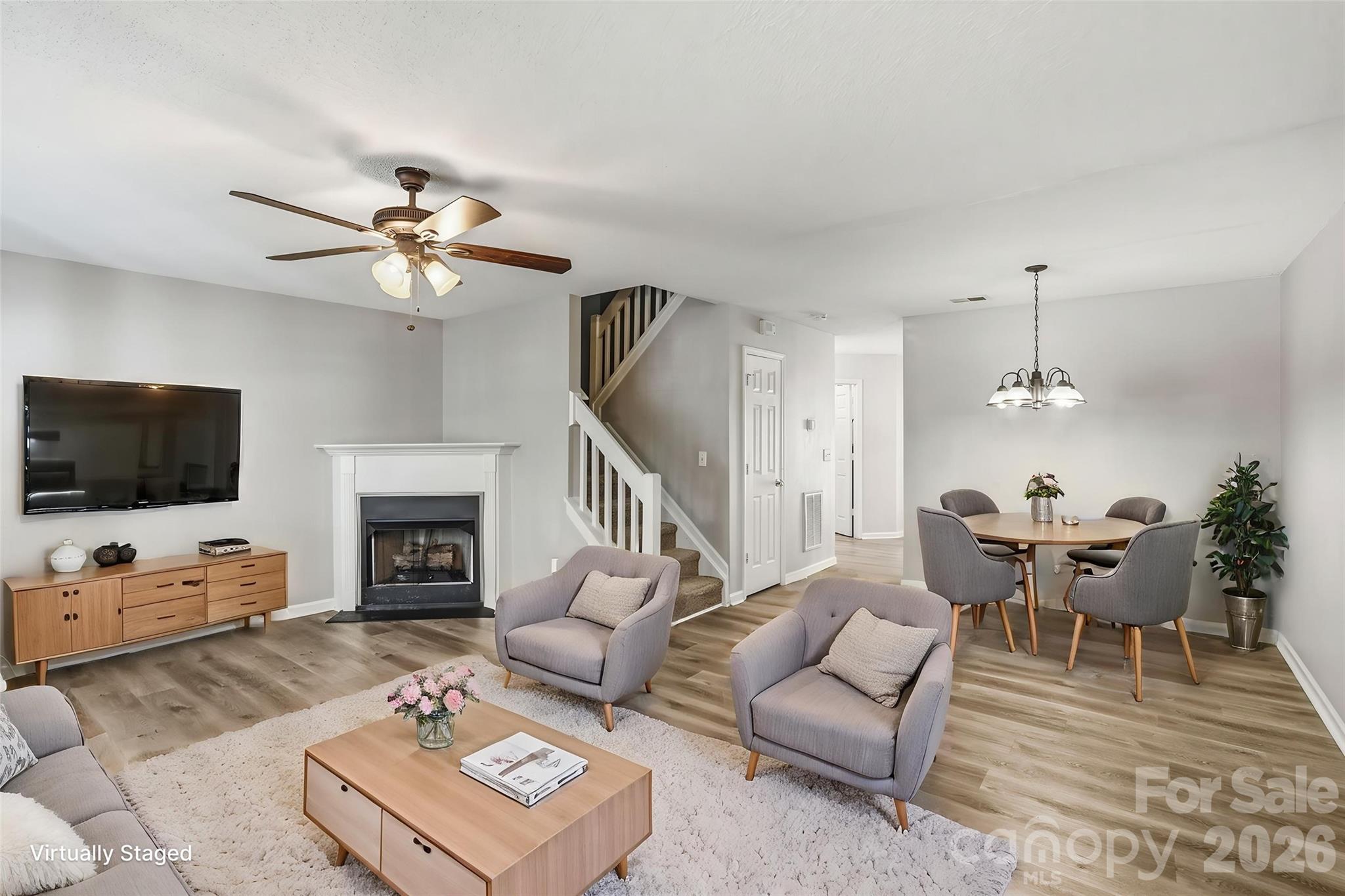 Photo 3 of 10142 Forest Landing Drive, Charlotte, NC