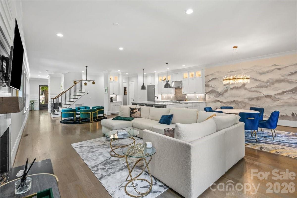Photo 9 of 1160 S Kings Drive, Charlotte, NC