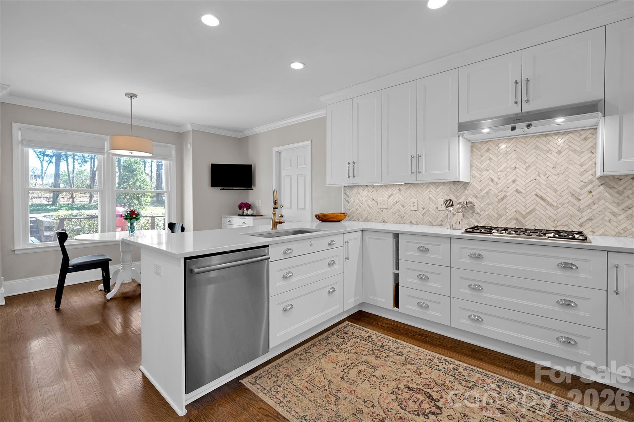 Photo 4 of 421 Sardis Lane, Charlotte, NC