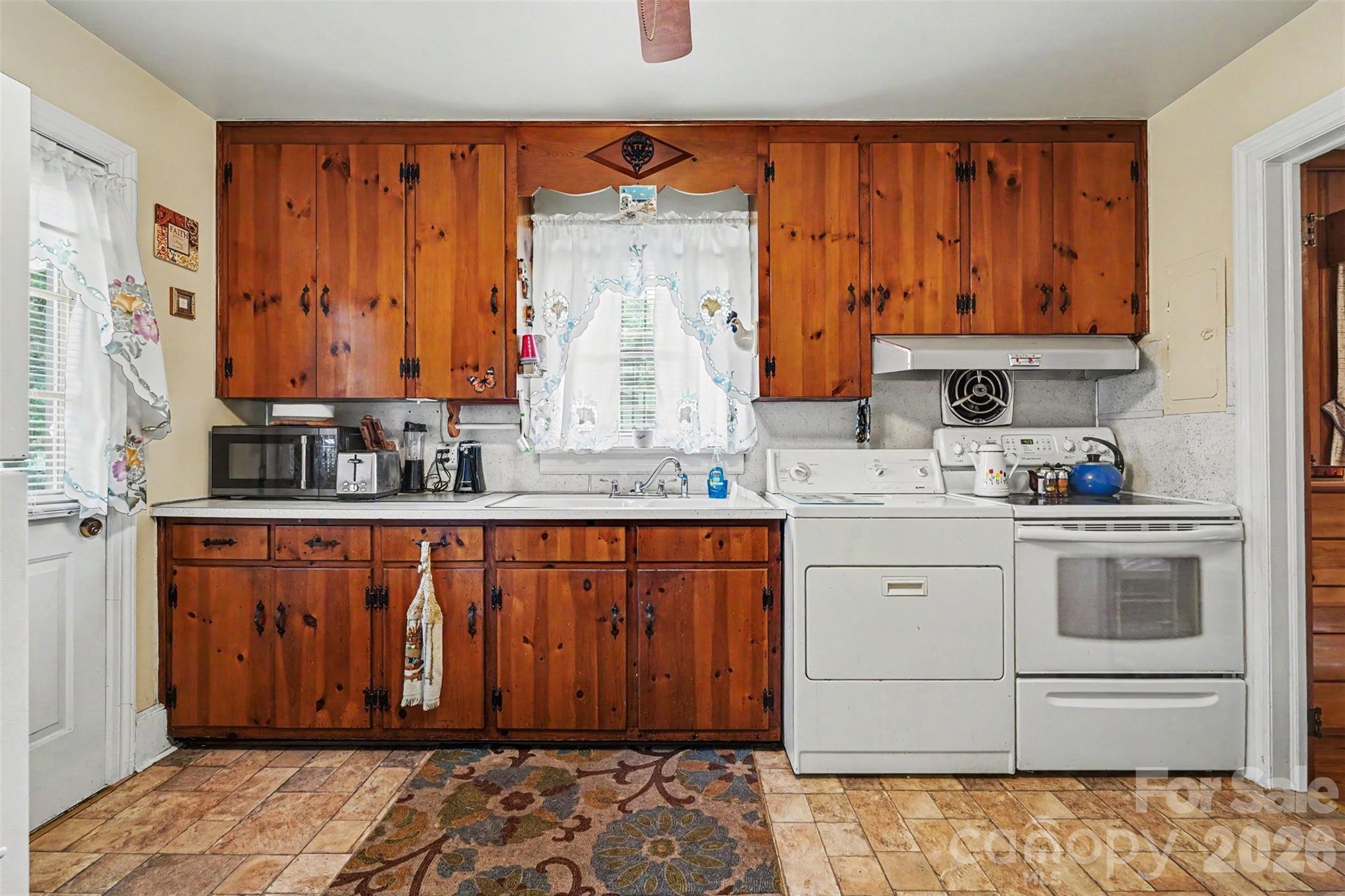 Photo 21 of 400 Briarwood Drive, Charlotte, NC