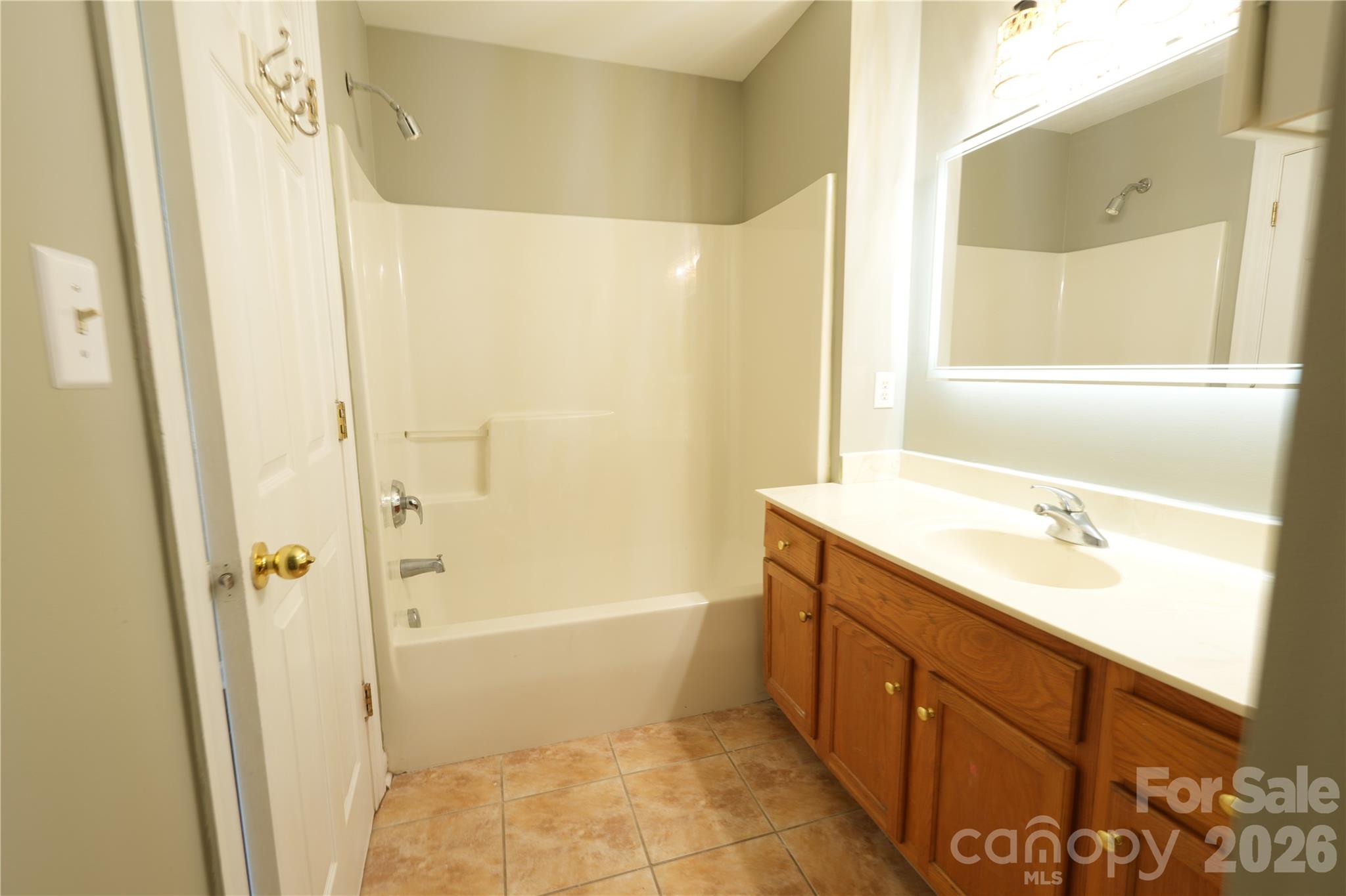 Photo 8 of 6410 Castlewynd Court, Charlotte, NC