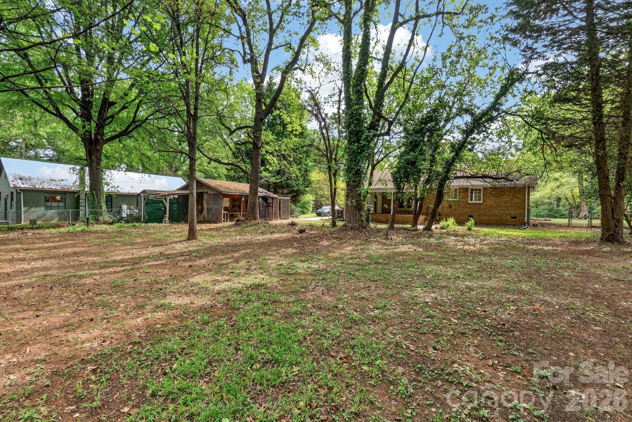 Photo 4 of 710 Twin Oaks Road, Davidson, NC