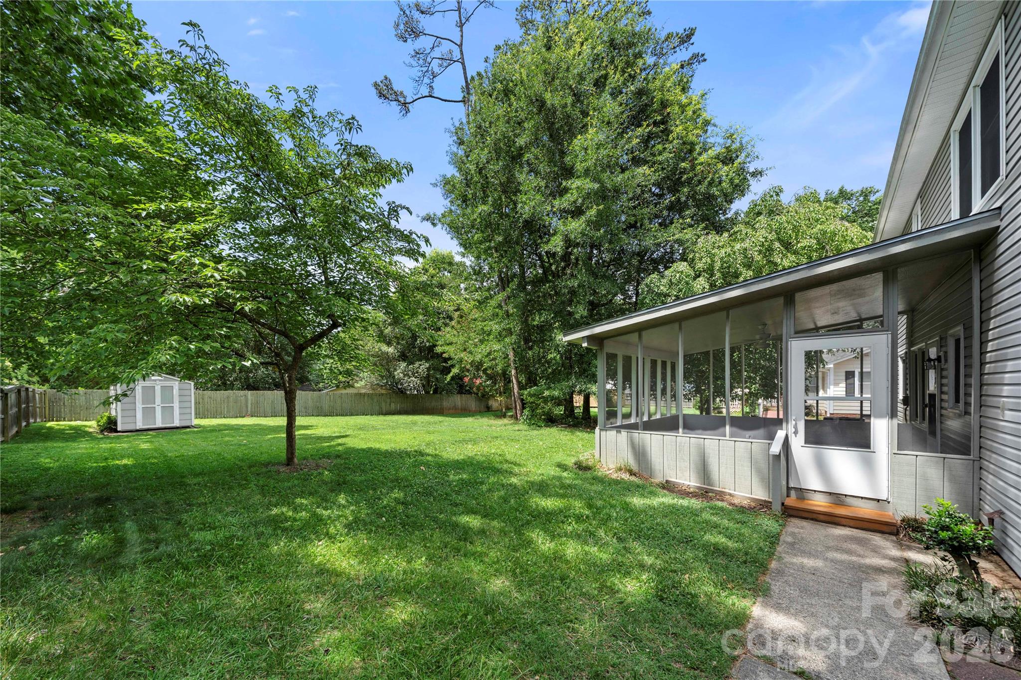 Home for sale at 628 Bellows Lane, Charlotte, NC — photo 39 of 43