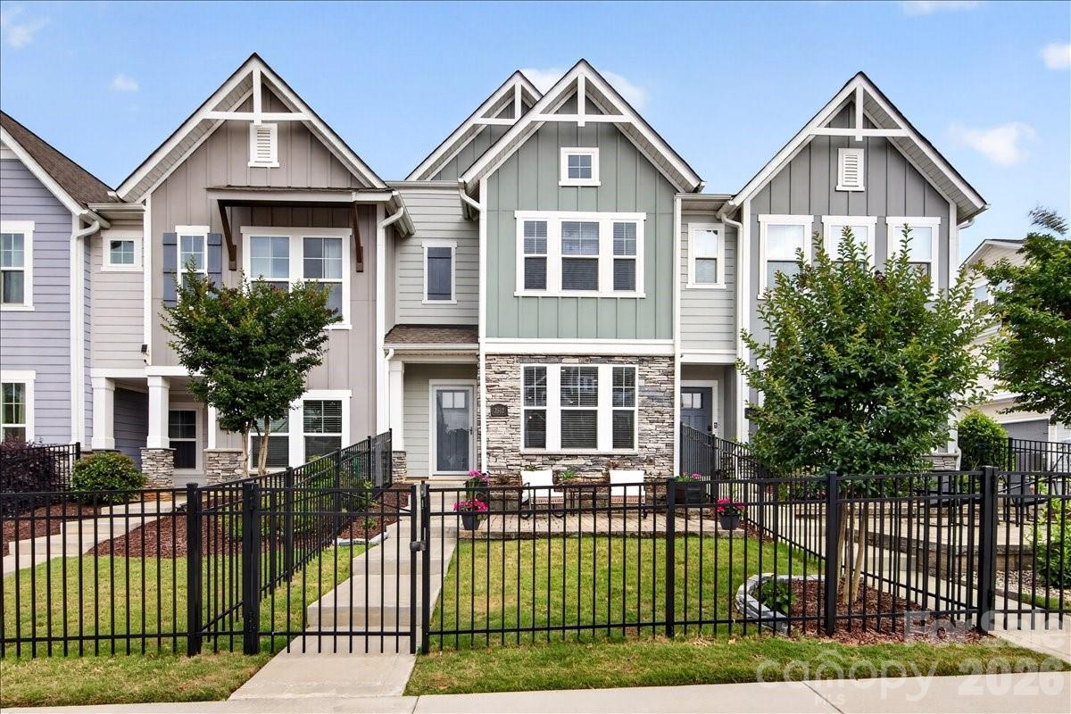 2510 Lydia Avenue, Charlotte, NC - photo 1 of 39