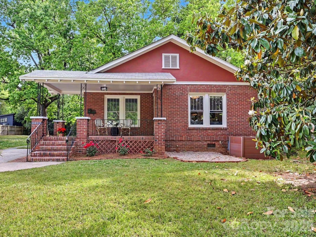 Photo 2 of 1012 E 35th Street, Charlotte, NC