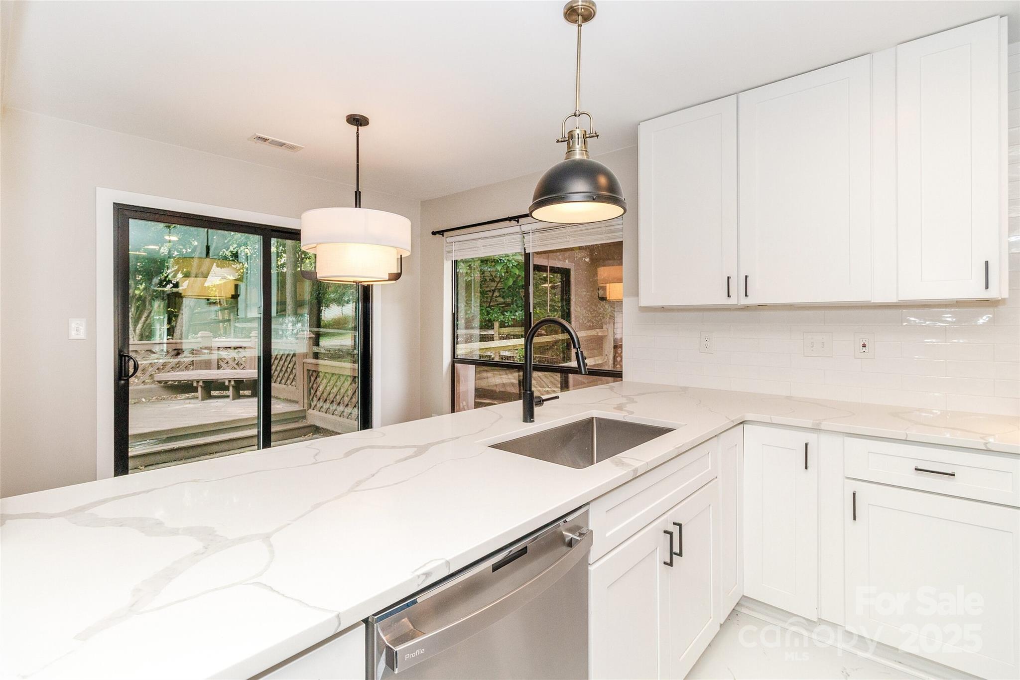 Photo 13 of 4020 Bon Rea Drive, Charlotte, NC