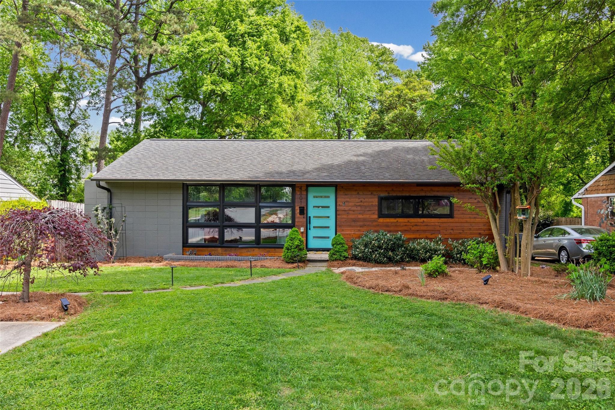 Home for sale at 4801 Murrayhill Road, Charlotte, NC — photo 1 of 28