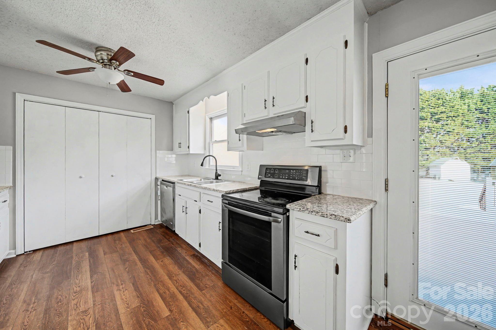 Photo 3 of 102 Roxie Lane, Belmont, NC