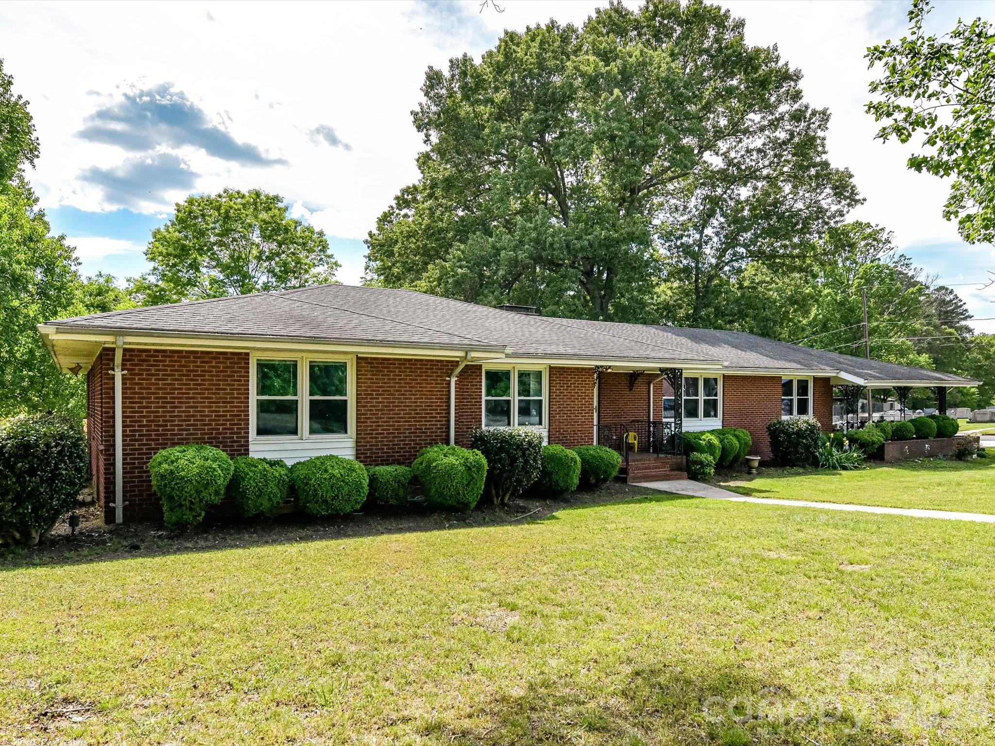 115 Charles Street, Spencer, NC - photo 4 of 49