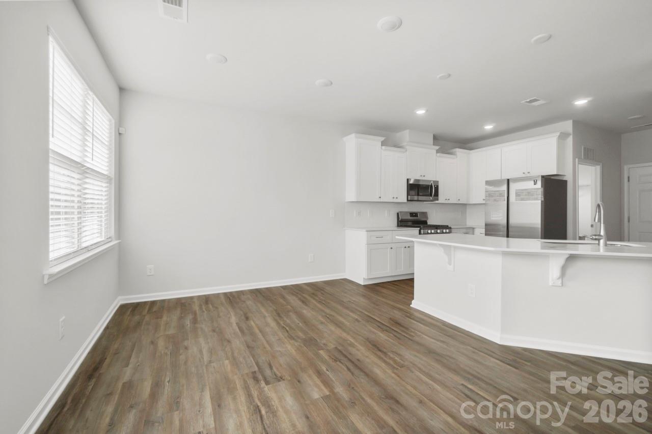 Photo 8 of 12807 Canterbury Castle Drive, Charlotte, NC
