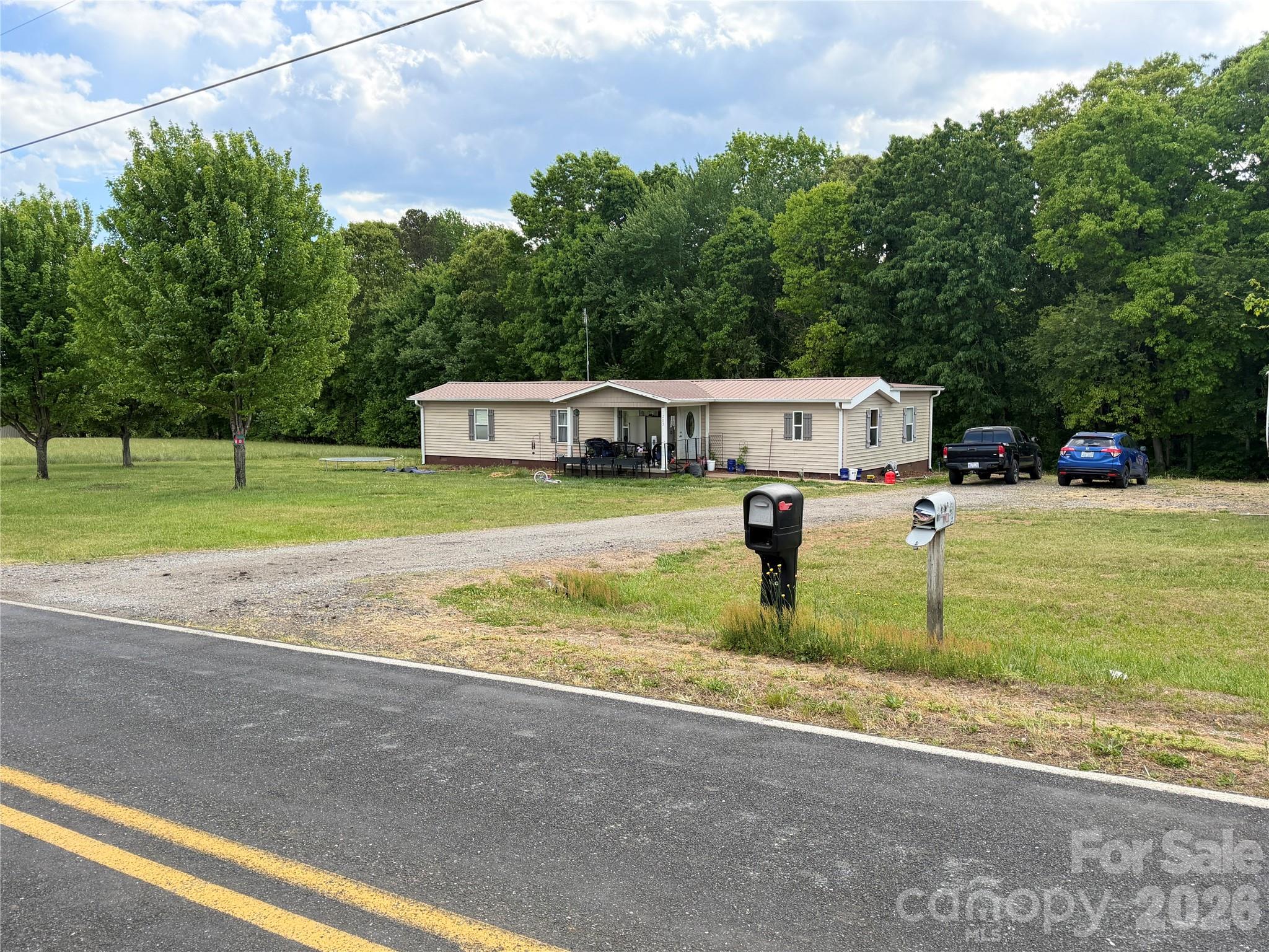 1283 Pisgah Road, Hiddenite, NC - photo 1 of 7
