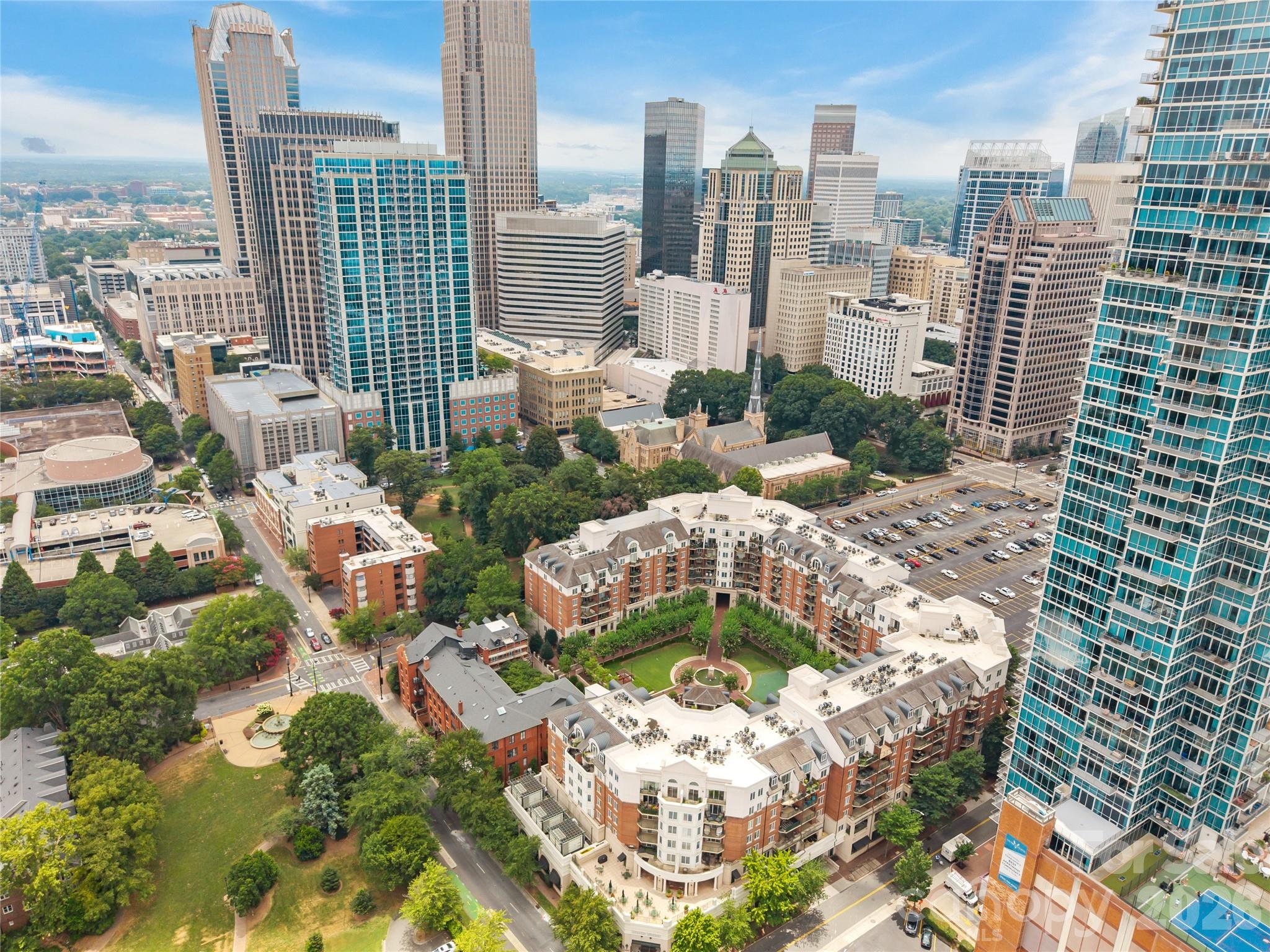 Photo 9 of 300 W 5th Street343, Charlotte, NC