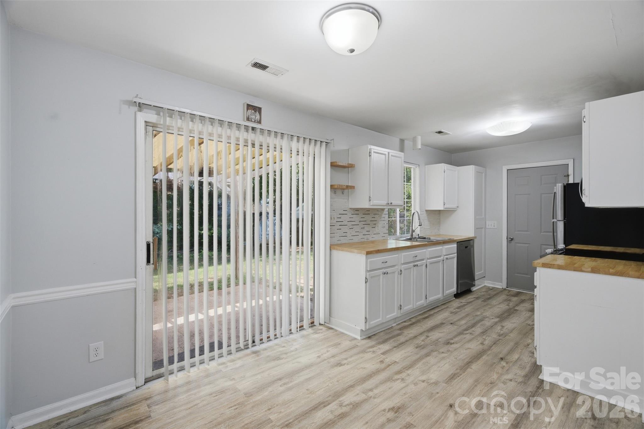 Home for sale at 8345 Houndstooth Drive, Charlotte, NC — photo 5 of 24