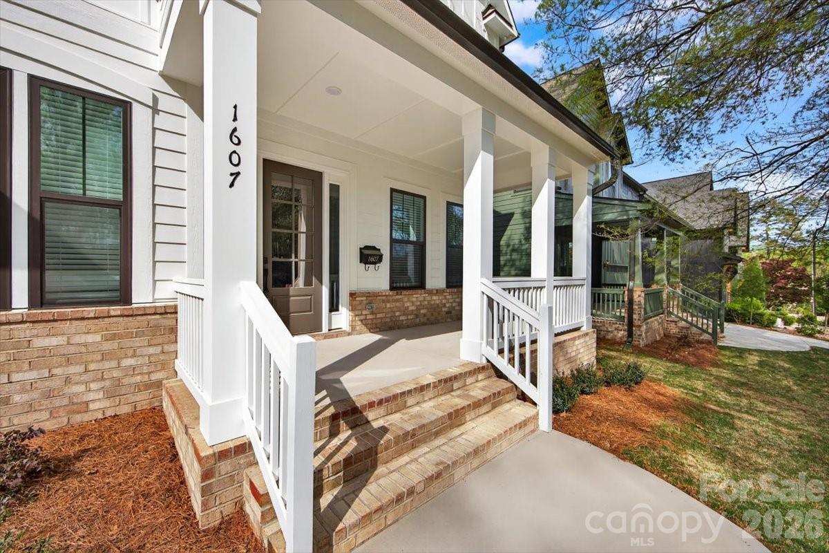 1607 Chippendale Road, Charlotte, NC - photo 4 of 49
