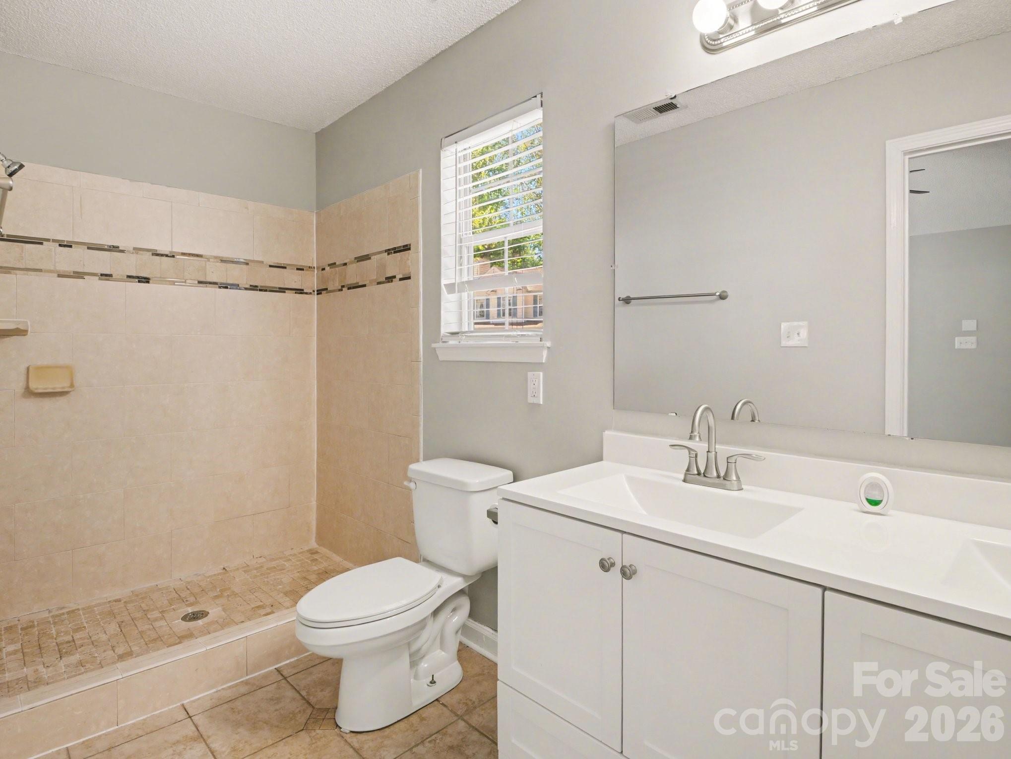 Photo 8 of 9214 Rotherham Lane, Charlotte, NC