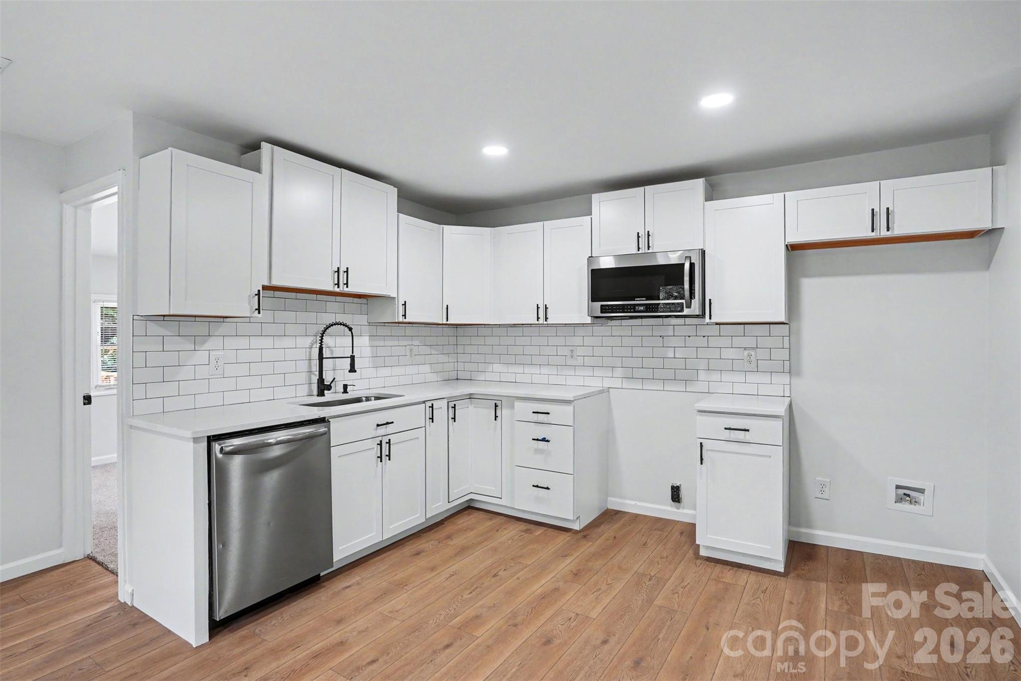 Photo 7 of 9118 S Lakebrook Road, Charlotte, NC