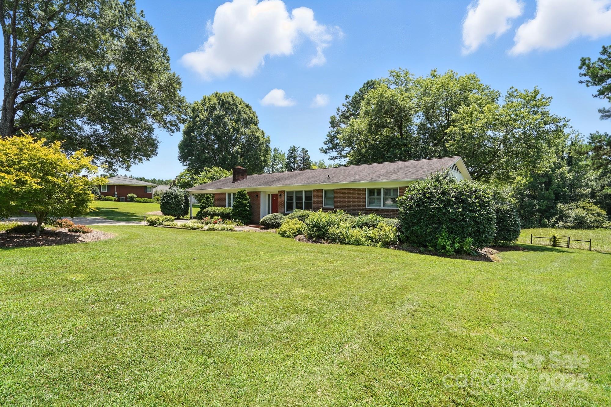 3427 N Nc 16 Highway, Denver, NC