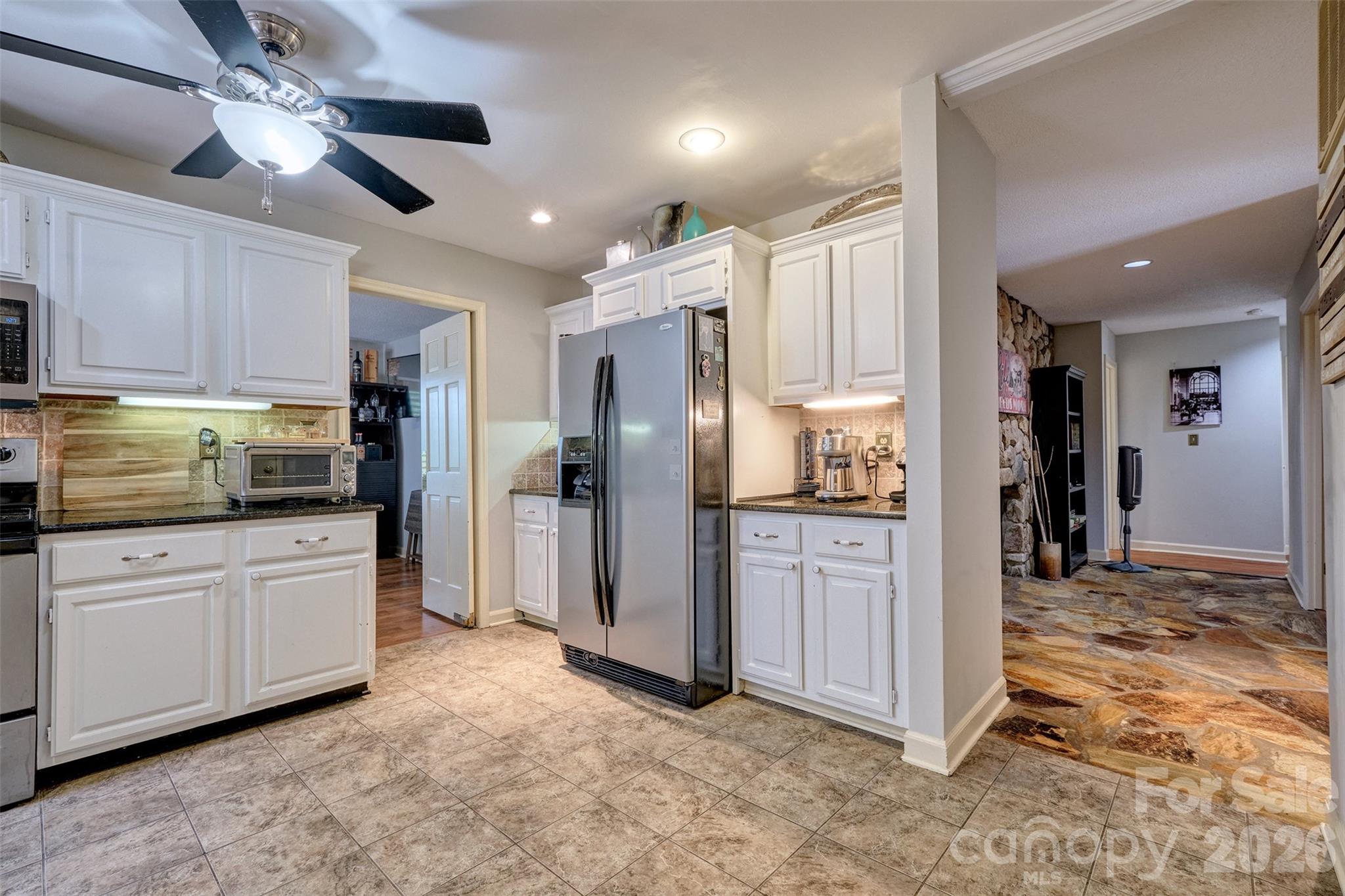 Photo 7 of 18 Shipmaster Court, Lake Wylie, SC