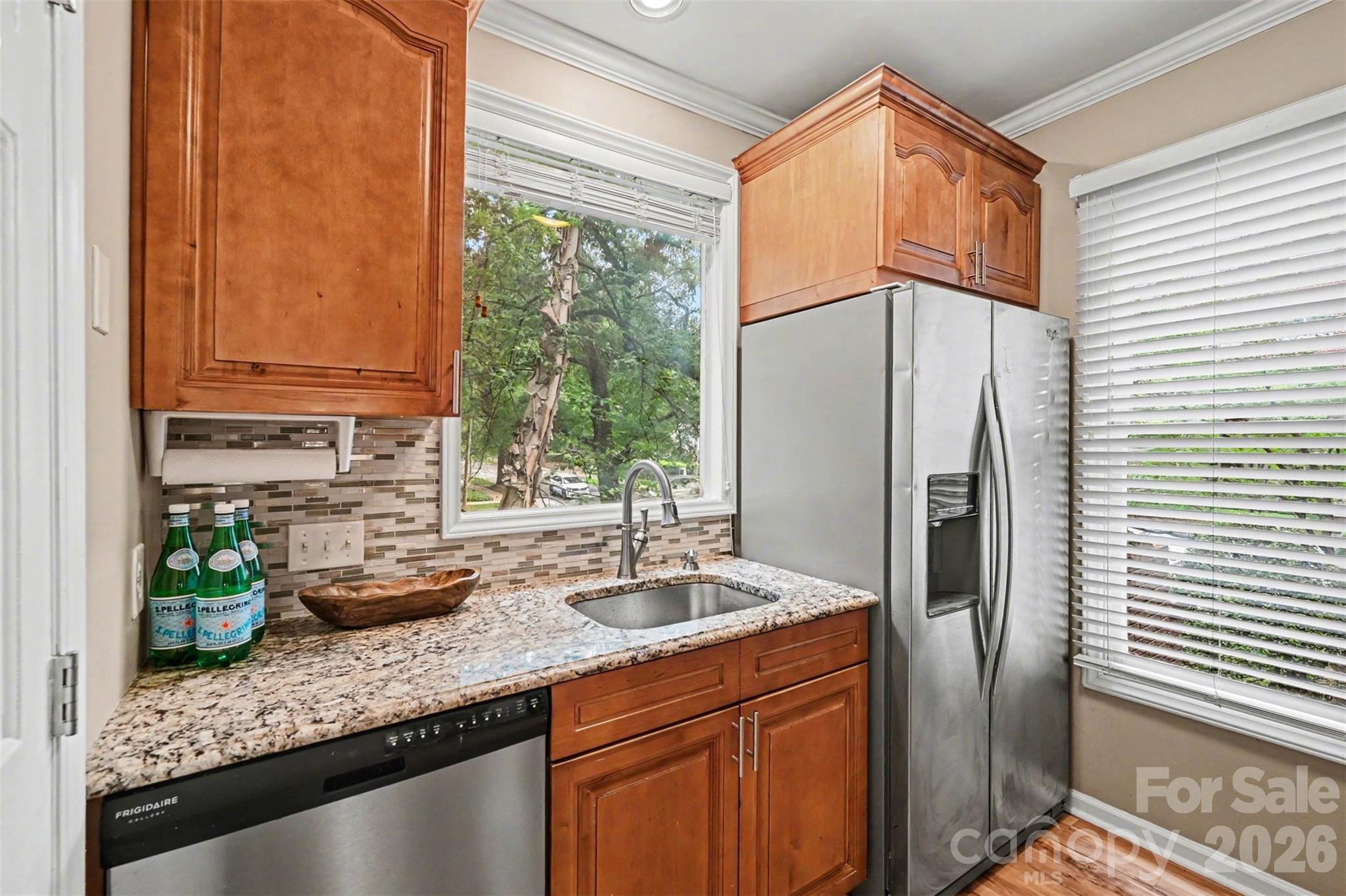 Home for sale at 1109 E Morehead Street5, Charlotte, NC — photo 1 of 40
