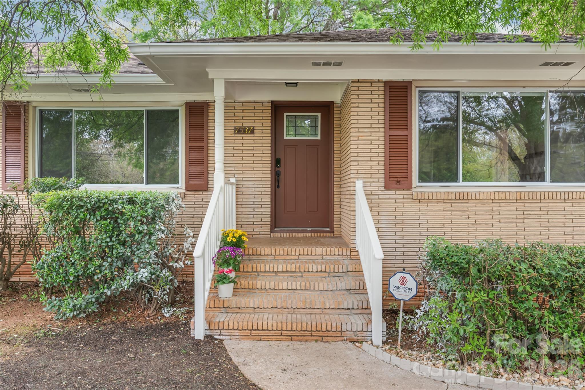 Photo 2 of 7537 Monroe Road, Charlotte, NC