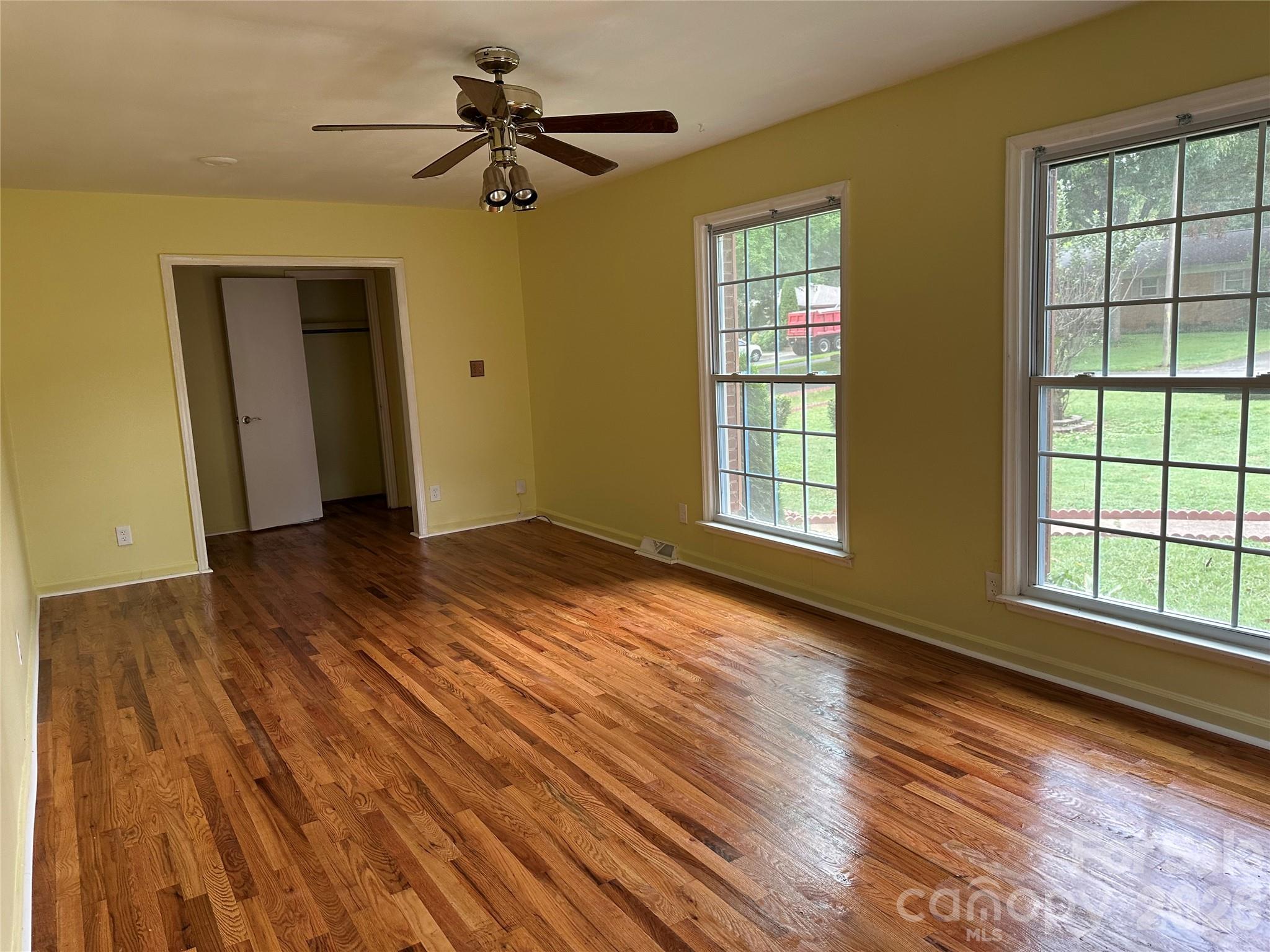 Home for sale at 3220 Wiseman Drive, Charlotte, NC — photo 3 of 19