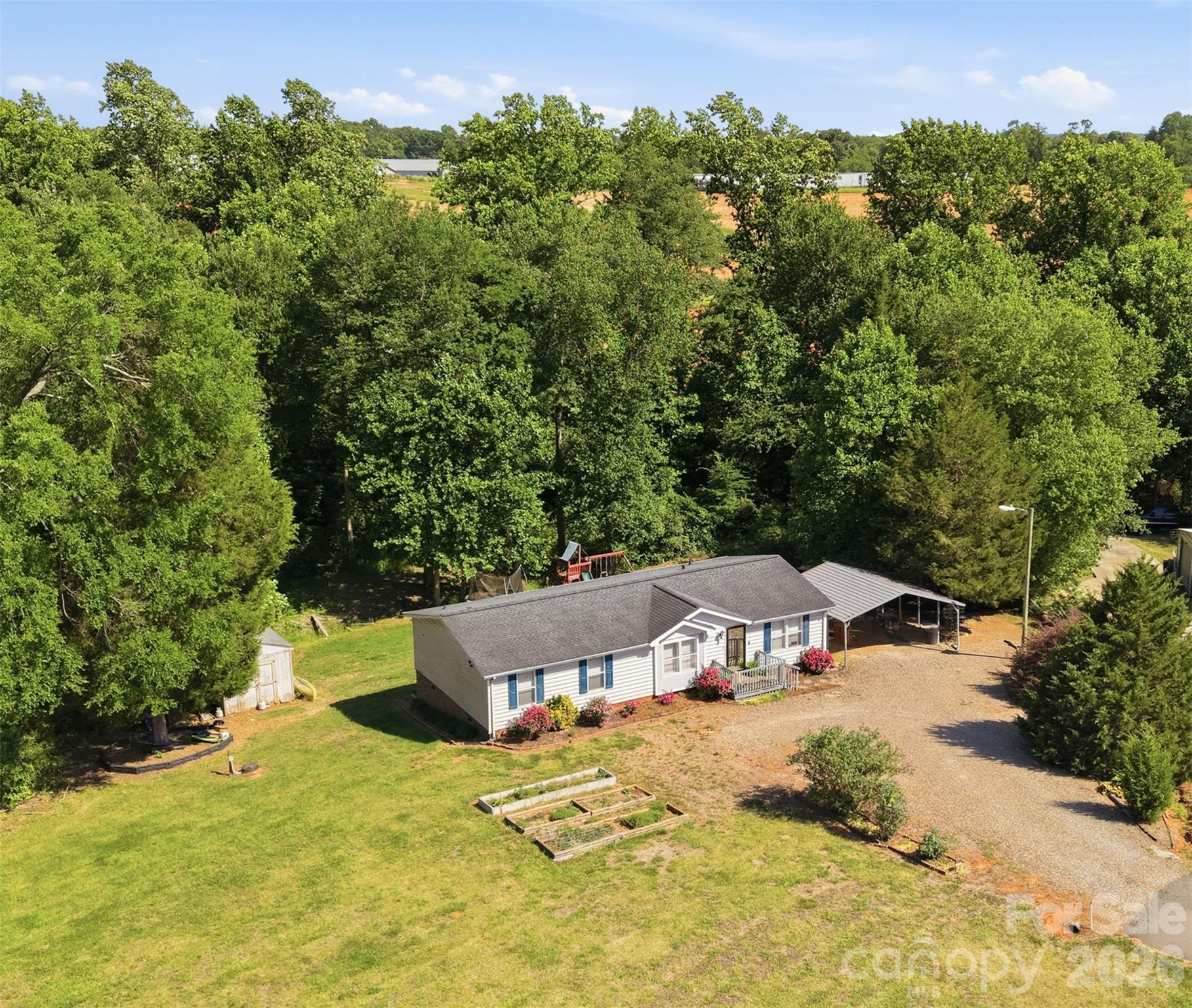 Exterior of 333 Howard Norton Drive, Hiddenite, NC