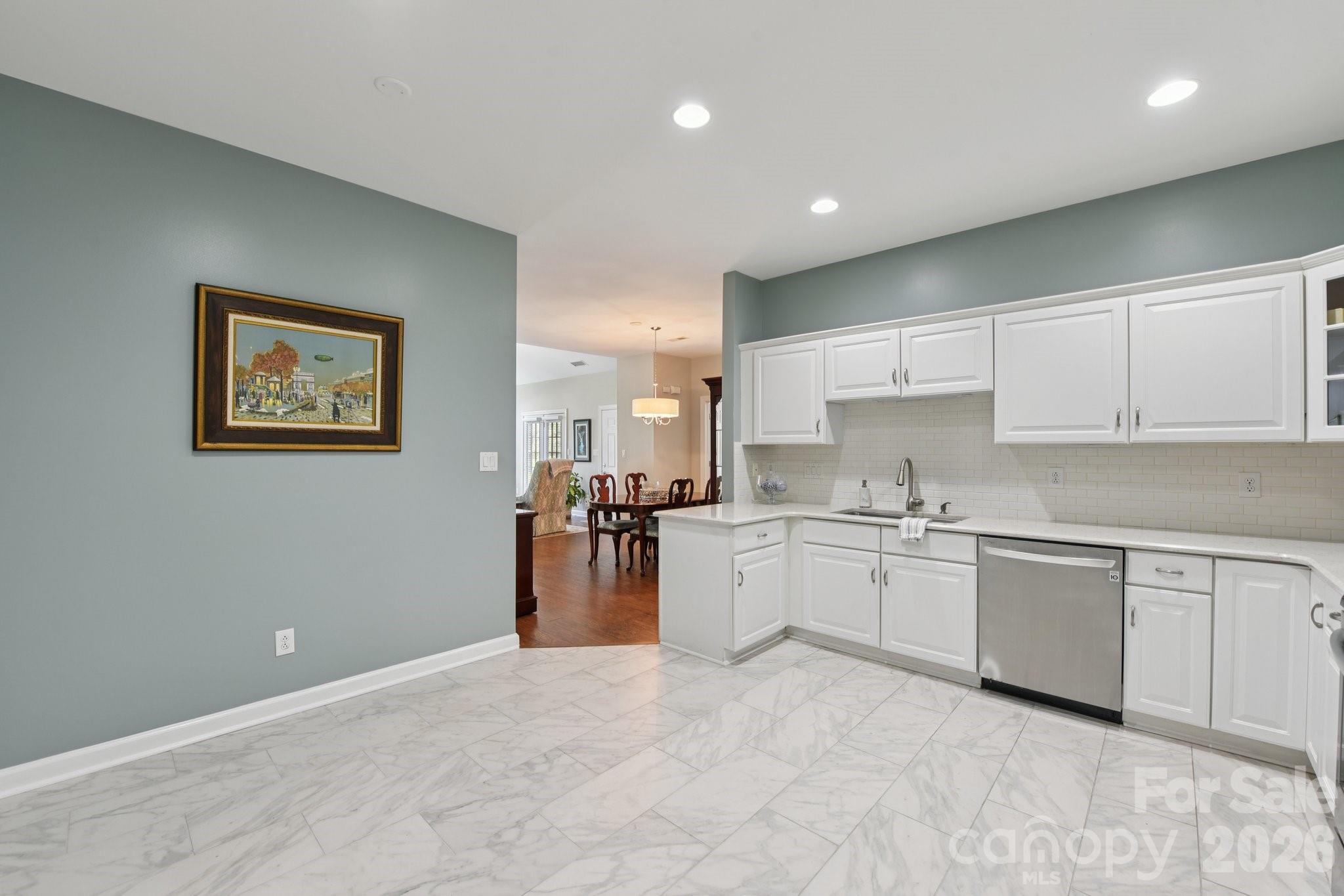 Photo 9 of 10816 Willow Crossing Drive, Charlotte, NC