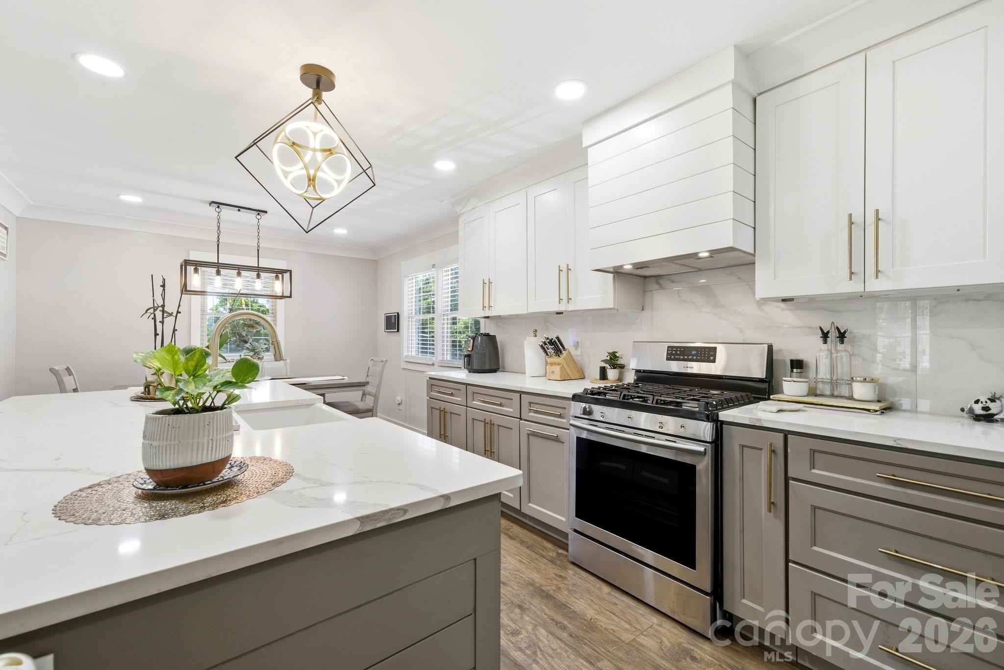 701 E Iowa Avenue, Bessemer City, NC - photo 7 of 42