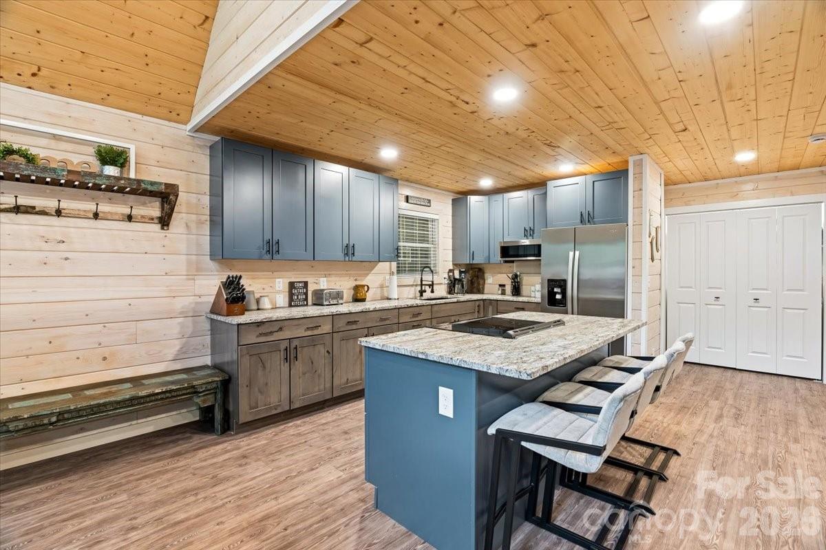 33 Indian Trace Road, Maggie Valley, NC - photo 10 of 43