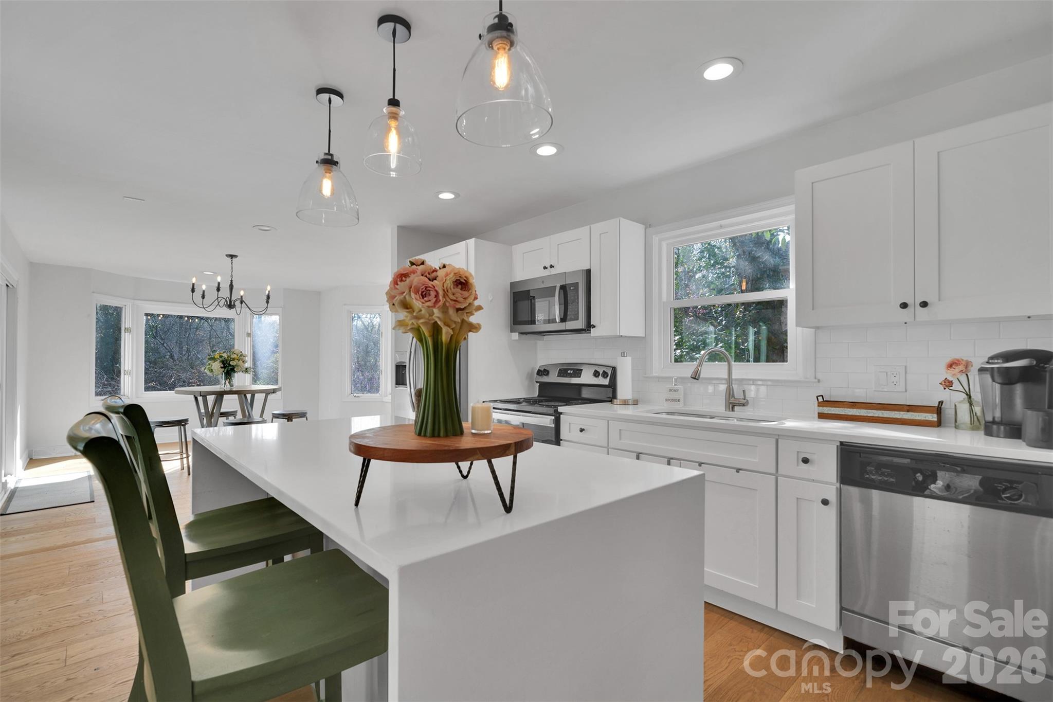 Photo 6 of 301 Hillandale Drive, Charlotte, NC