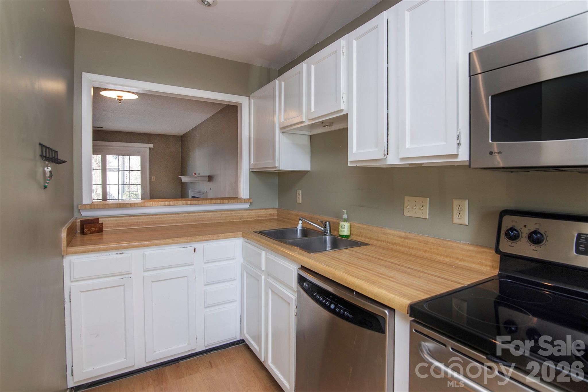 Photo 6 of 6116 Heath Ridge CourtH, Charlotte, NC