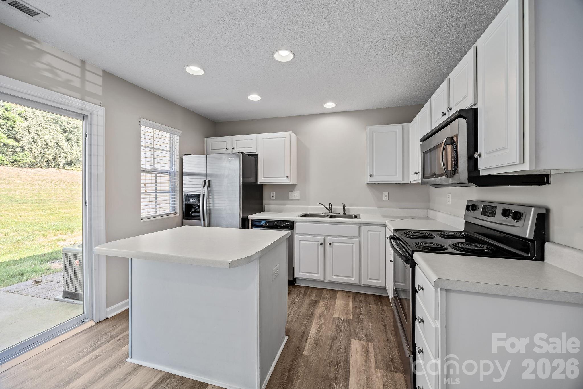 Photo 10 of 11540 Briddle Hall Court, Charlotte, NC