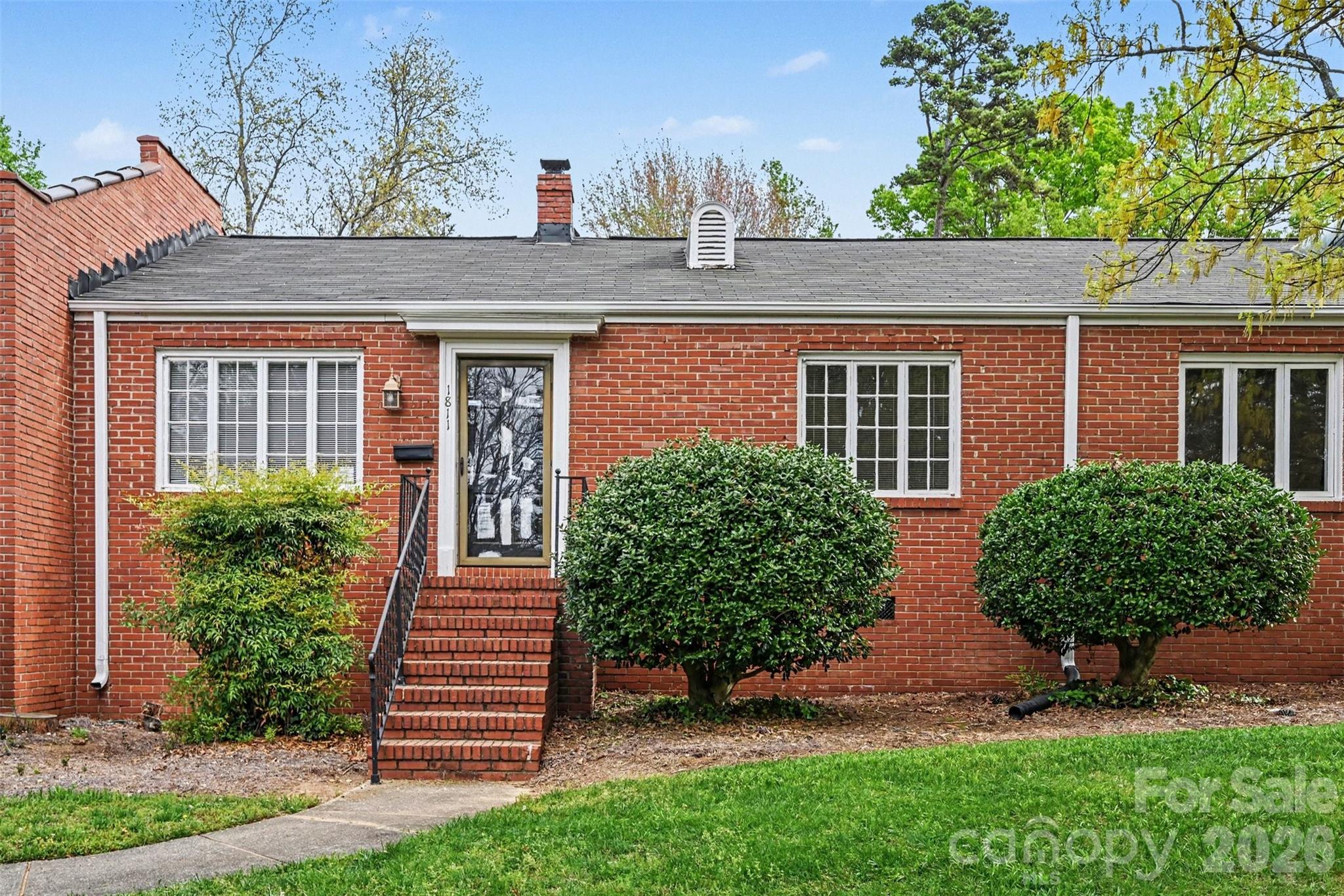 Photo 2 of 1811 Lynnwood Drive, Charlotte, NC