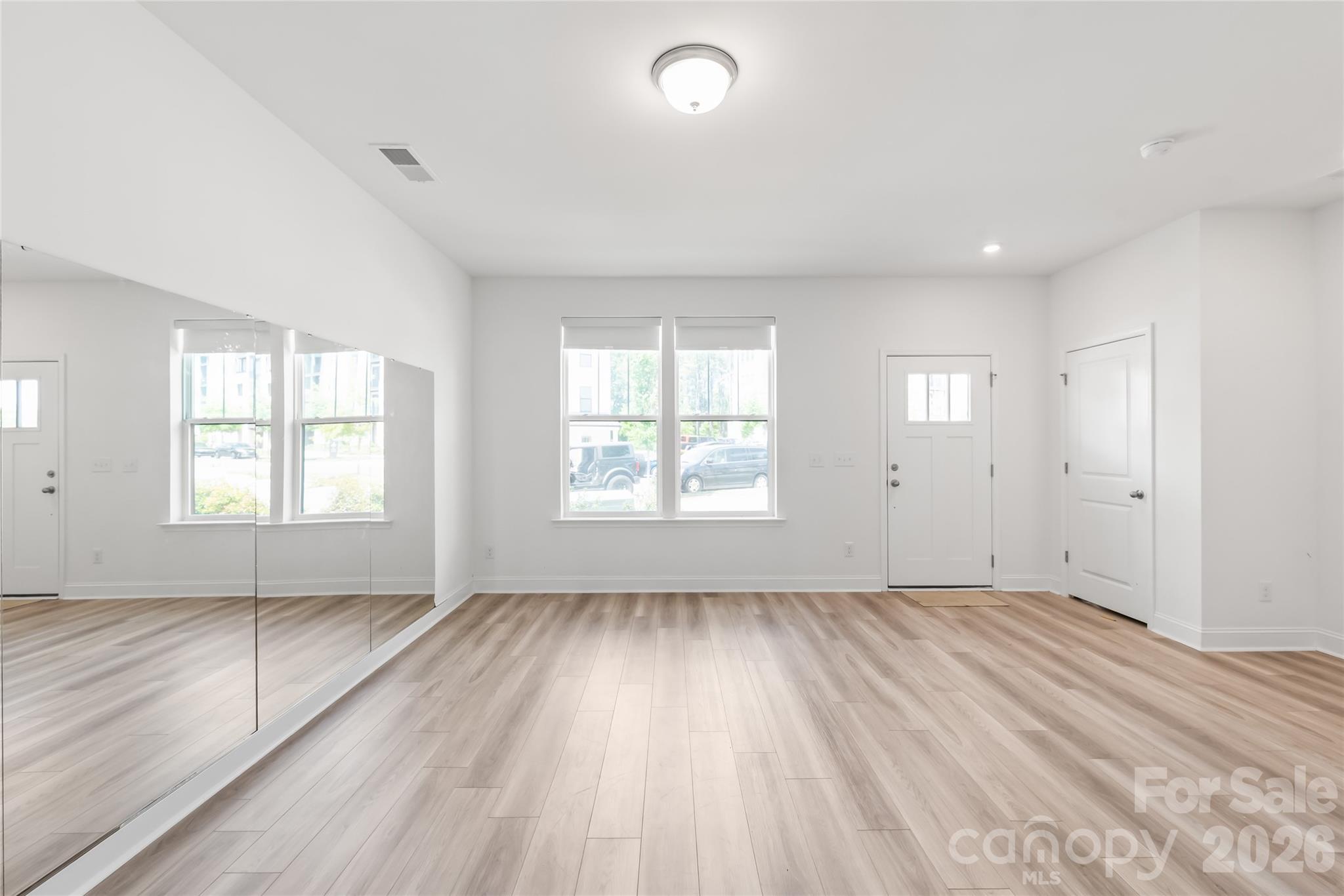 15309 Ballancroft Parkway, Charlotte, NC - photo 6 of 37