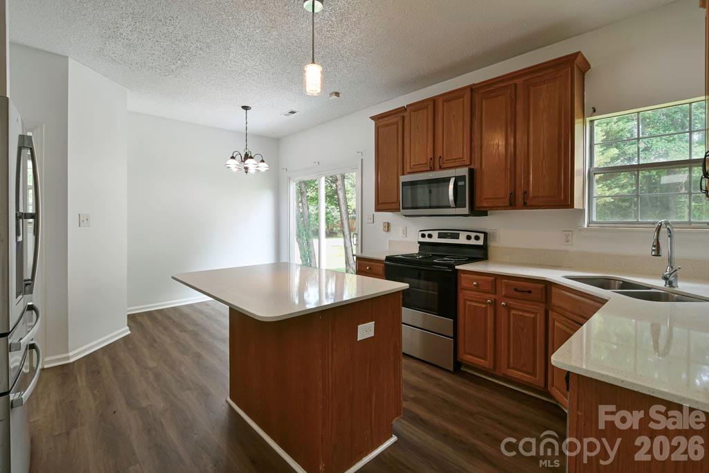 Home for sale at 8406 Bedford Green Lane, Charlotte, NC — photo 7 of 23