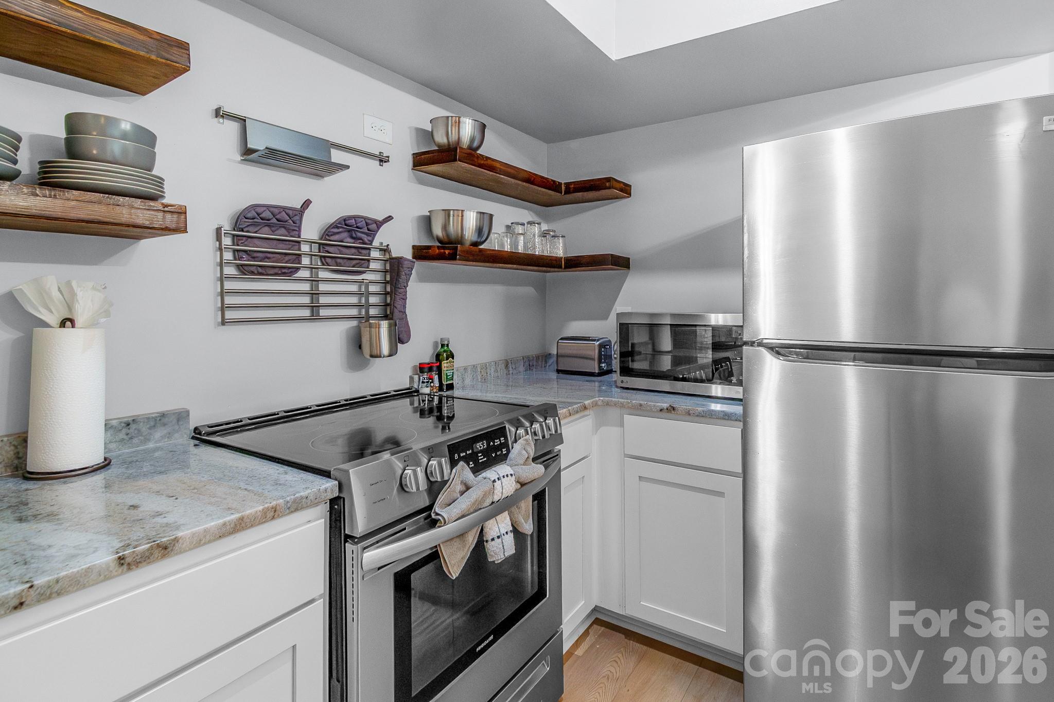 Photo 15 of 5812 Rock Hollow Drive, Charlotte, NC