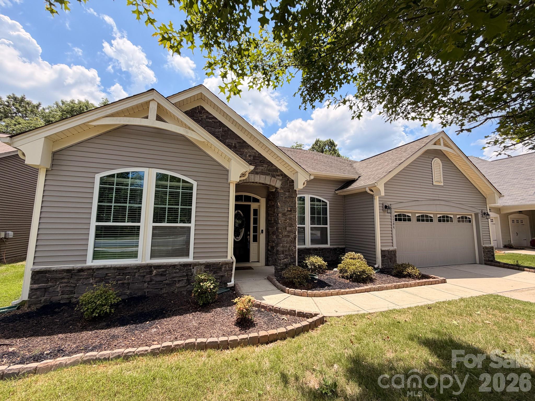 1284 Kings Grove Drive, York, SC