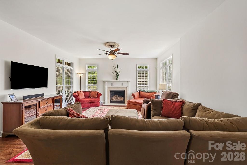 10826 Persimmon Creek Drive, Mint Hill, NC - photo 6 of 48