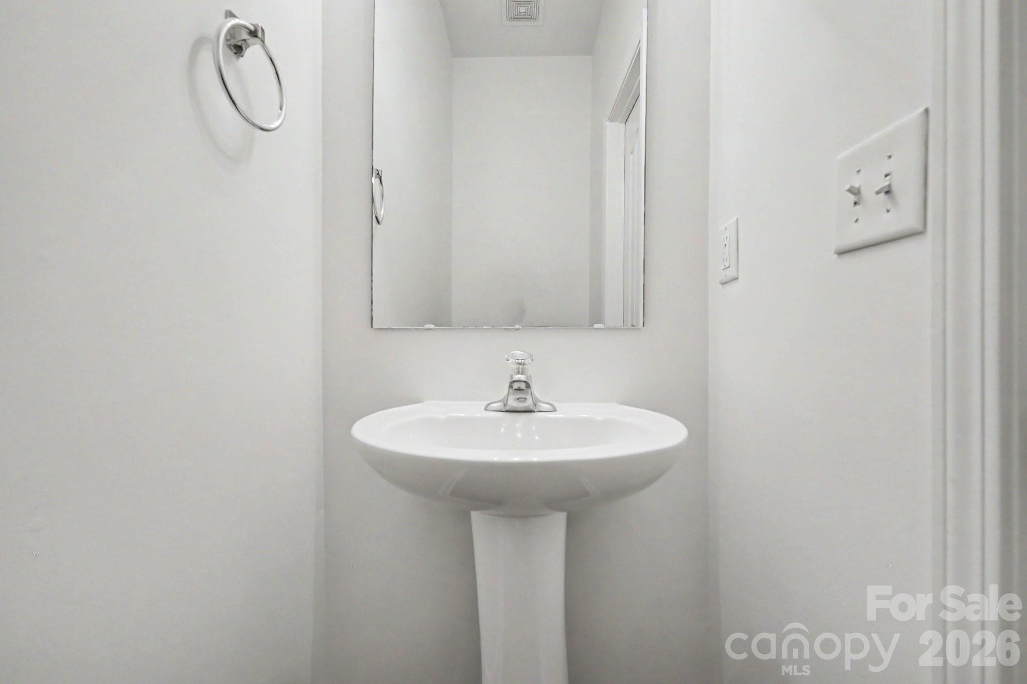 Photo 12 of 4615 Potters Glen Road, Charlotte, NC