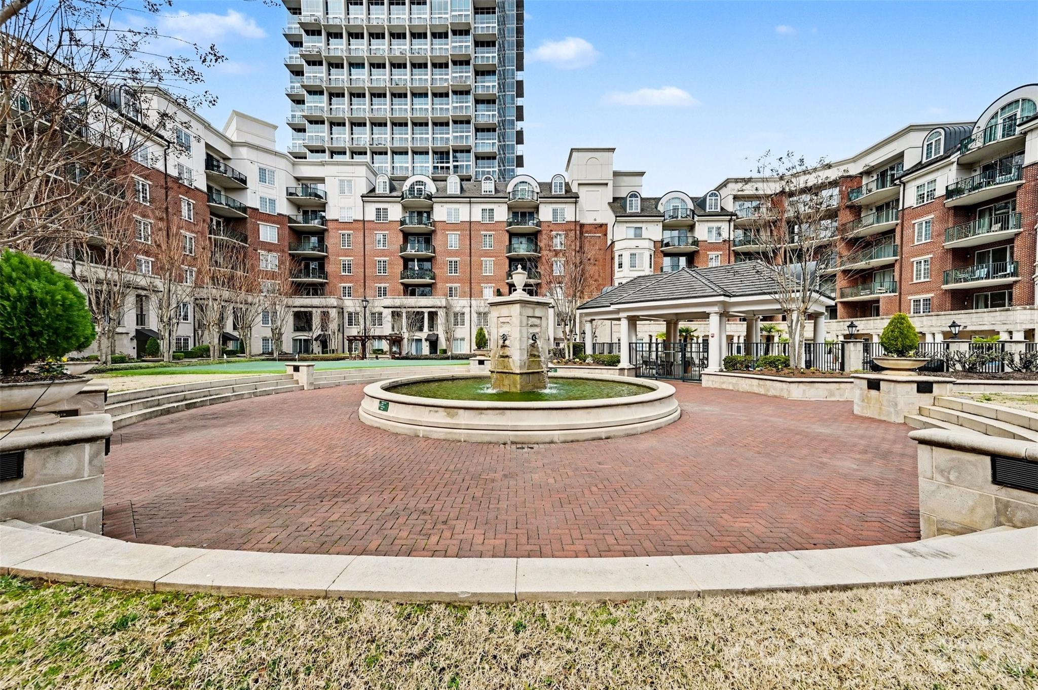 Photo 18 of 300 W 5th Street336, Charlotte, NC