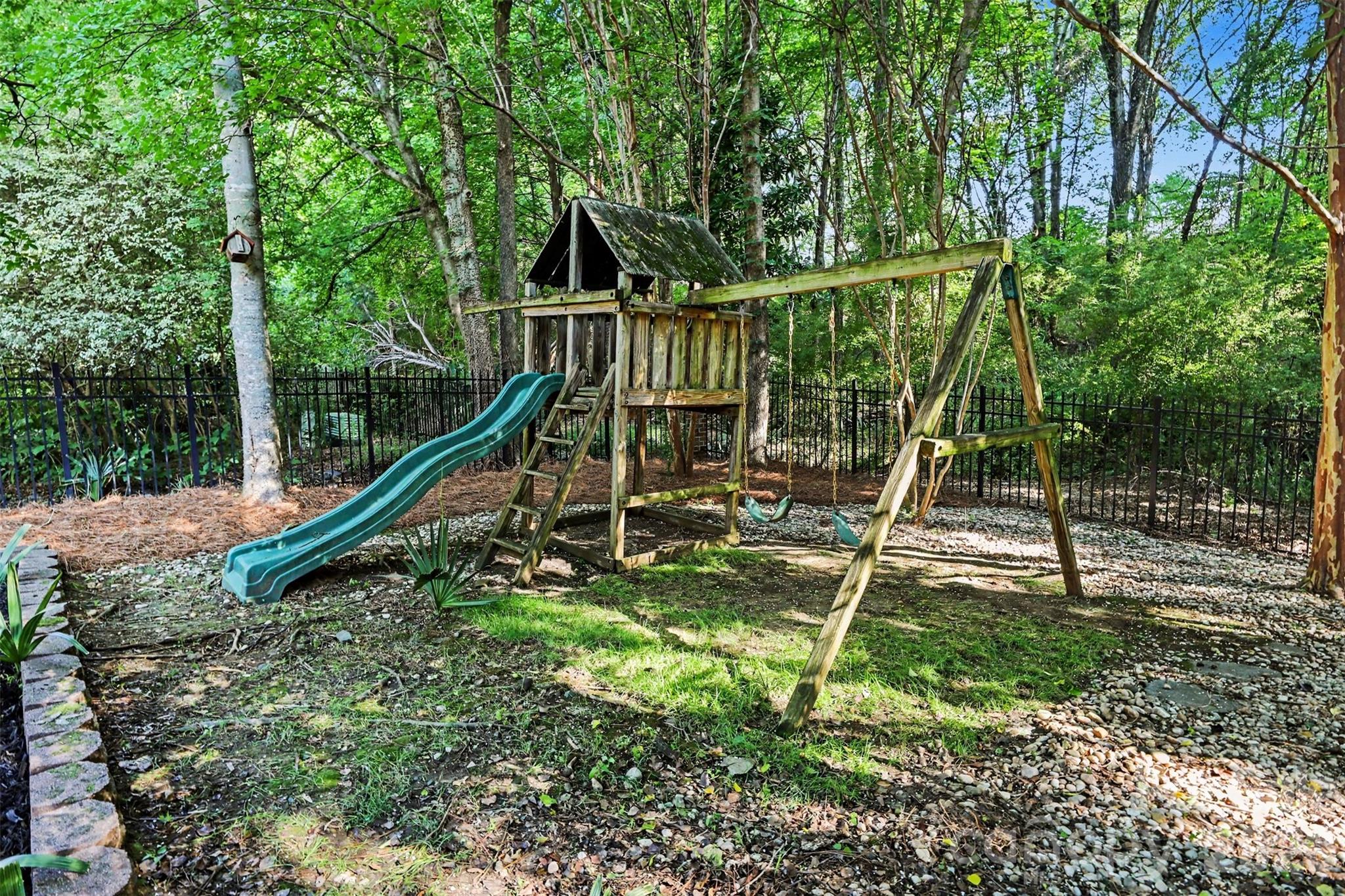 Photo 42 of 2814 winding oak Drive, Charlotte, NC