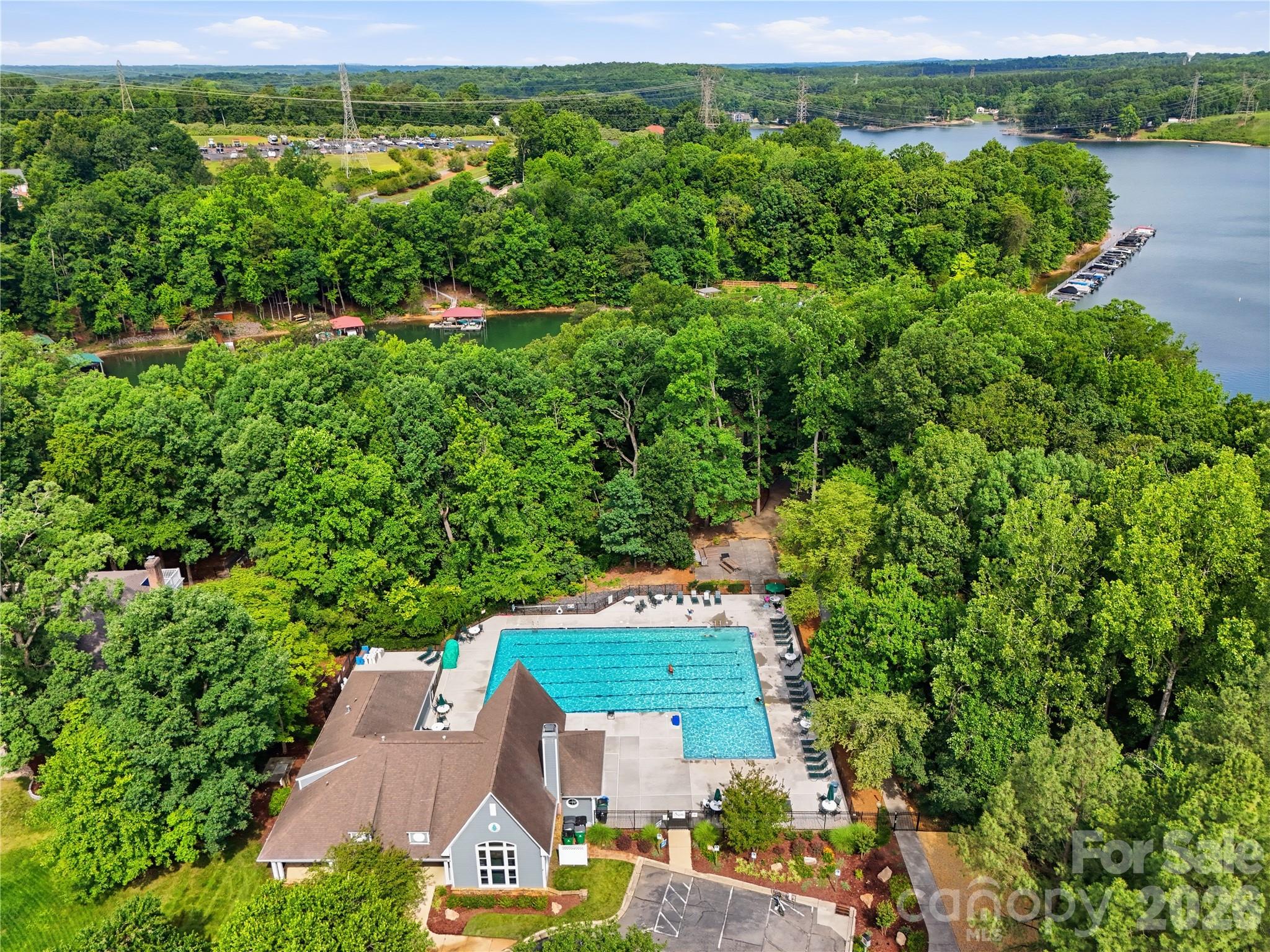 Photo 43 of 2940 Shady Reach Lane, Charlotte, NC