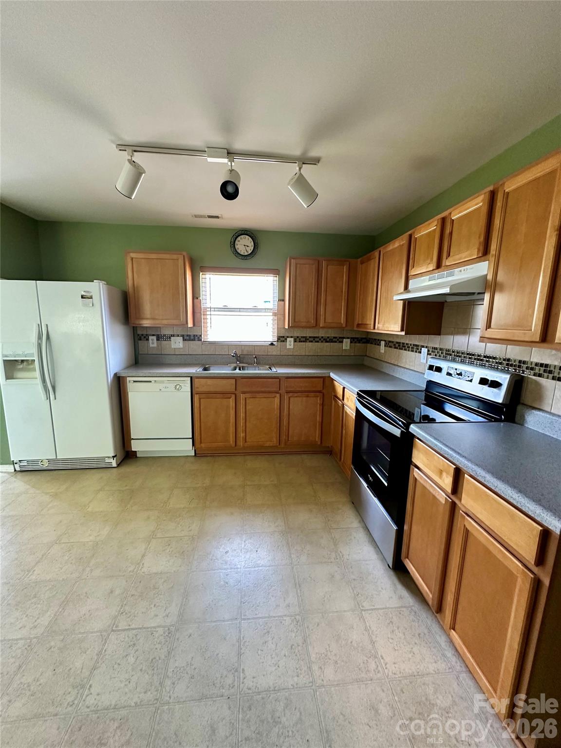Photo 9 of 4722 Mortonhall Road, Charlotte, NC