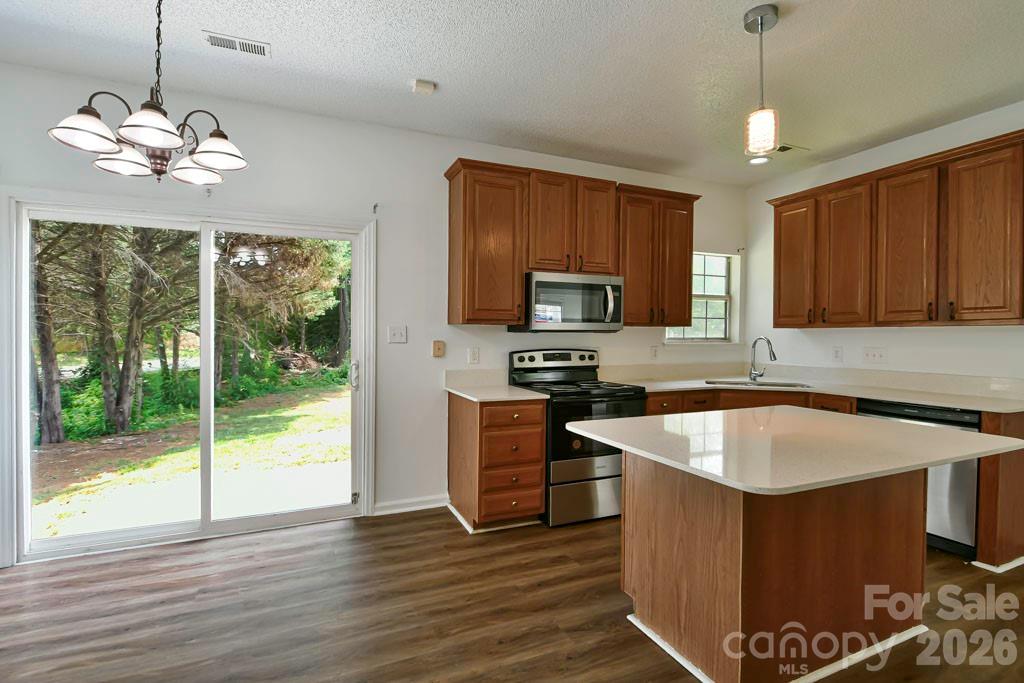 Home for sale at 8406 Bedford Green Lane, Charlotte, NC — photo 10 of 23