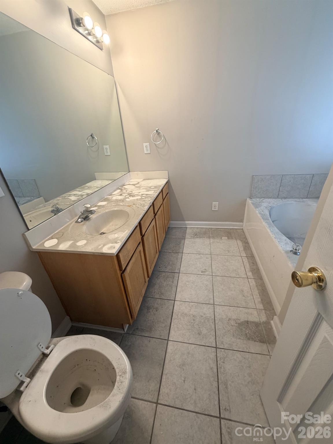 Photo 16 of 634 Longacre Drive, Charlotte, NC